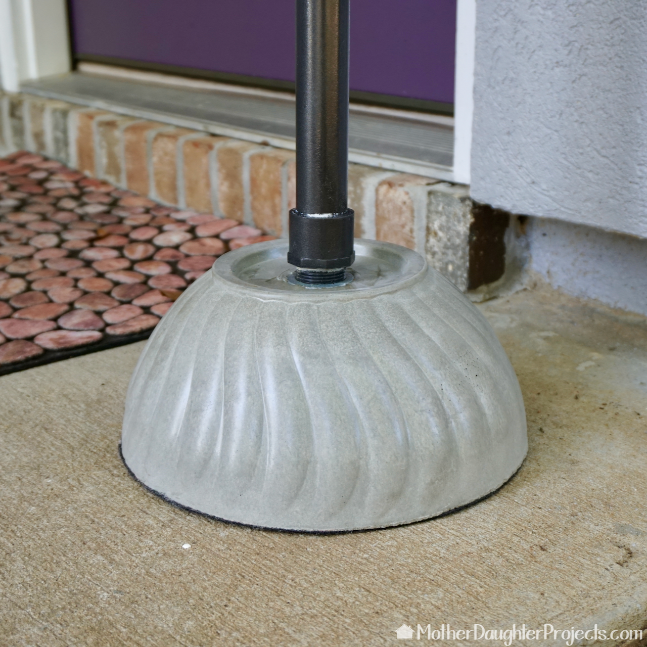 How to Make a Concrete Base for Many Applications : 7 Steps (with ...