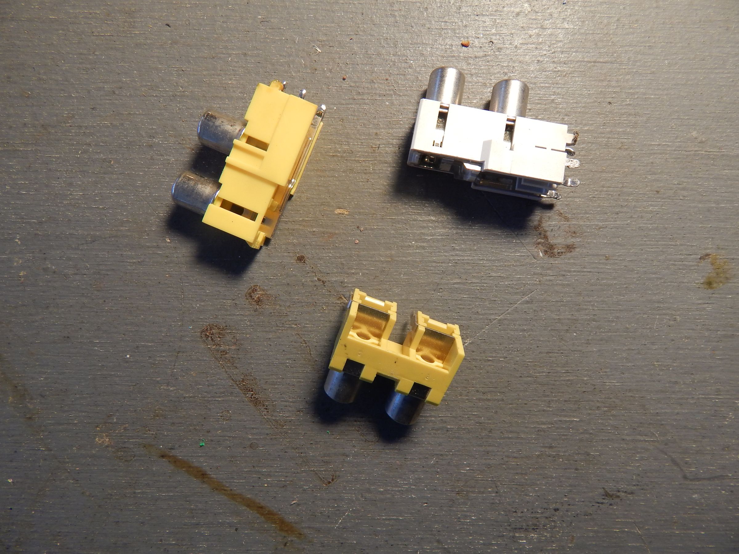 Audio/Video Cable ( RCA Connector ) Splicer/Splitter From Salvage : 3 ...