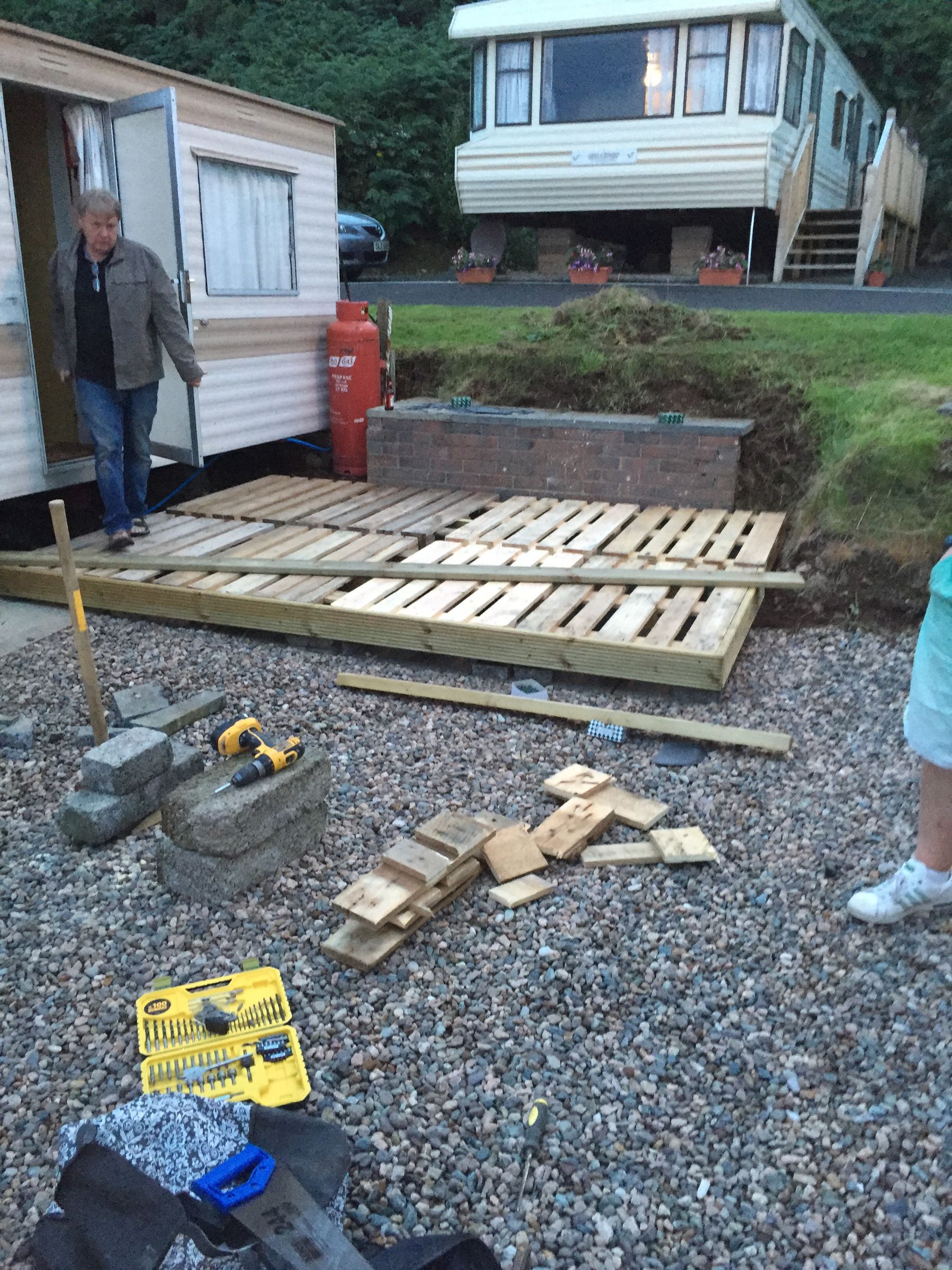 Decking on Top of Pallets : 5 Steps (with Pictures) - Instructables