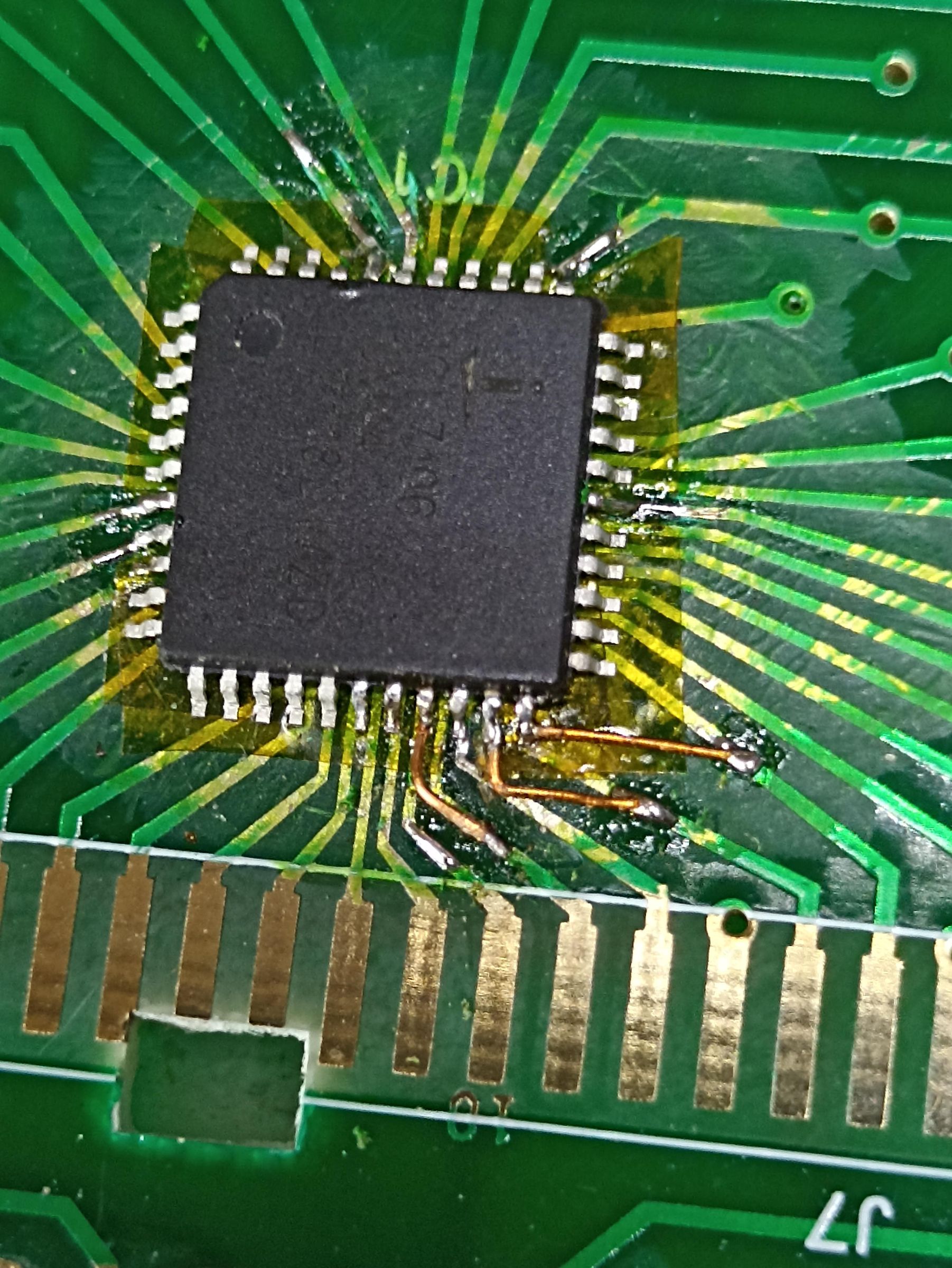 Replacing a 40 Pin COB With a 44 Pin QFP : 3 Steps (with Pictures ...