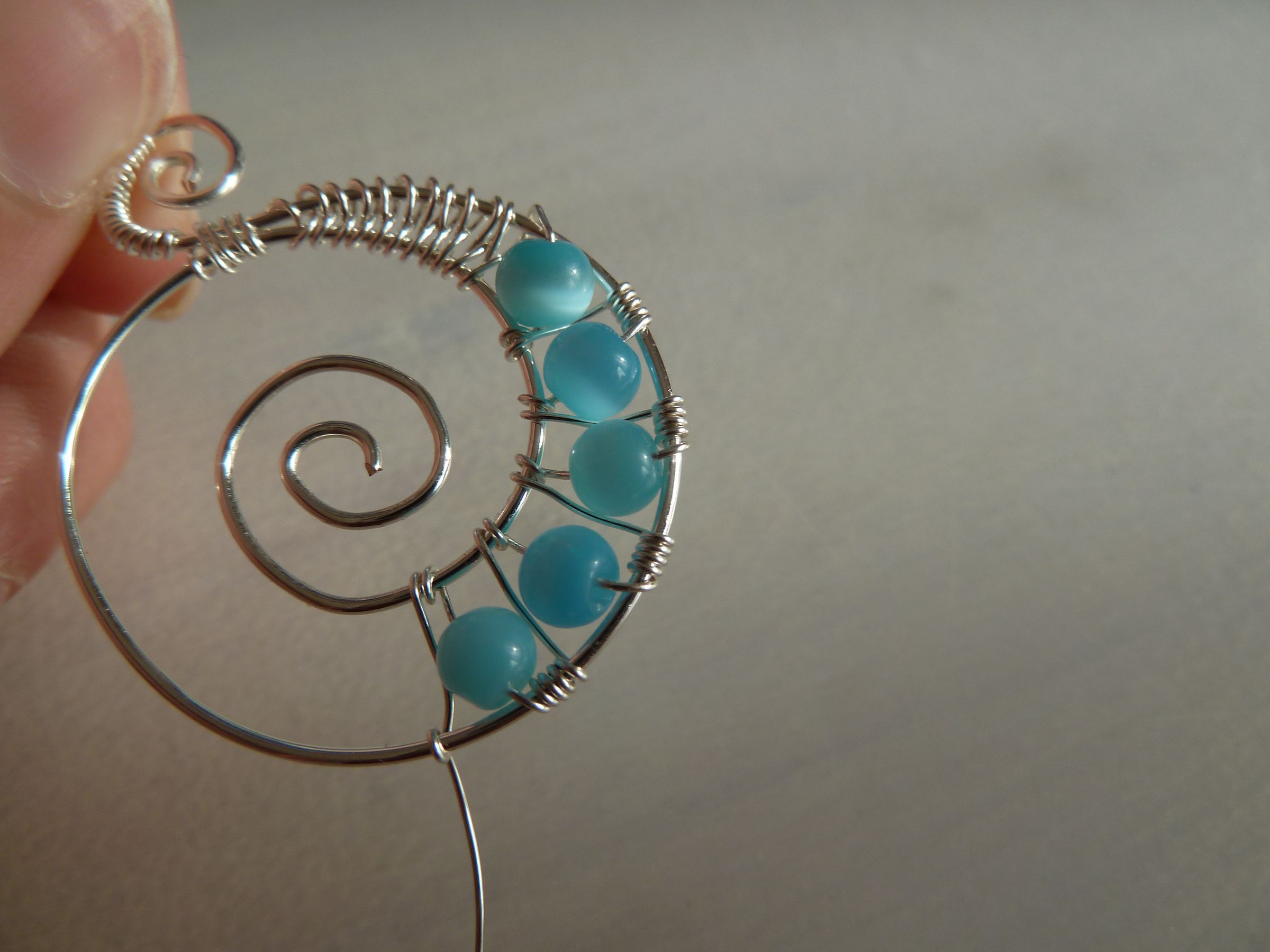 Swirled Wire Beaded Pendant : 18 Steps (with Pictures) - Instructables
