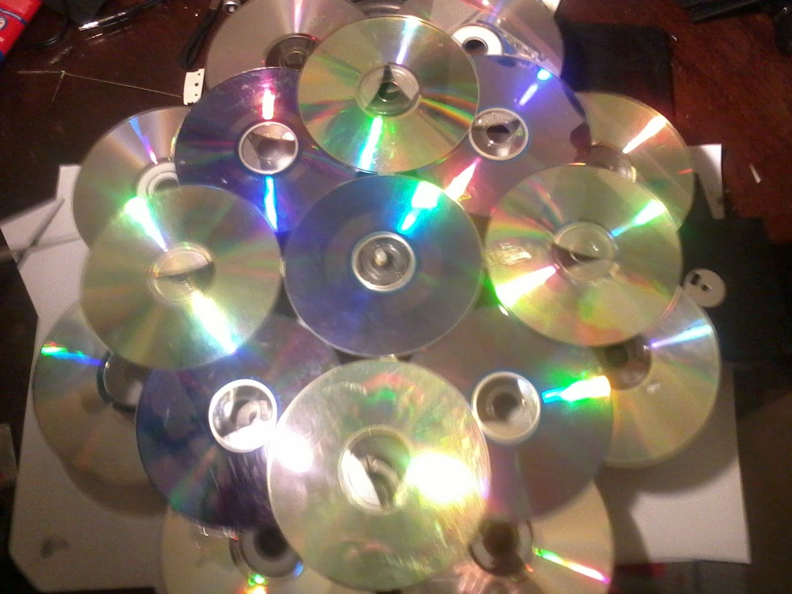 Make Your Own CD Wall Clock : 6 Steps (with Pictures) - Instructables