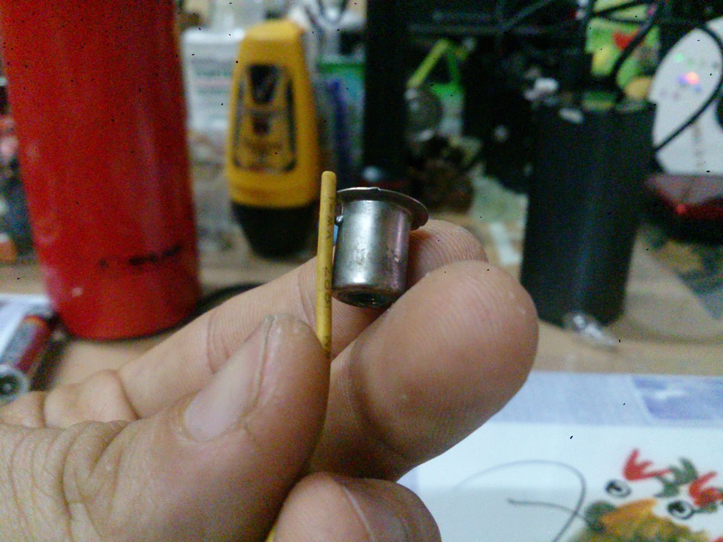 Replacing Old Flashlight Bulb With LED : 4 Steps (with Pictures ...
