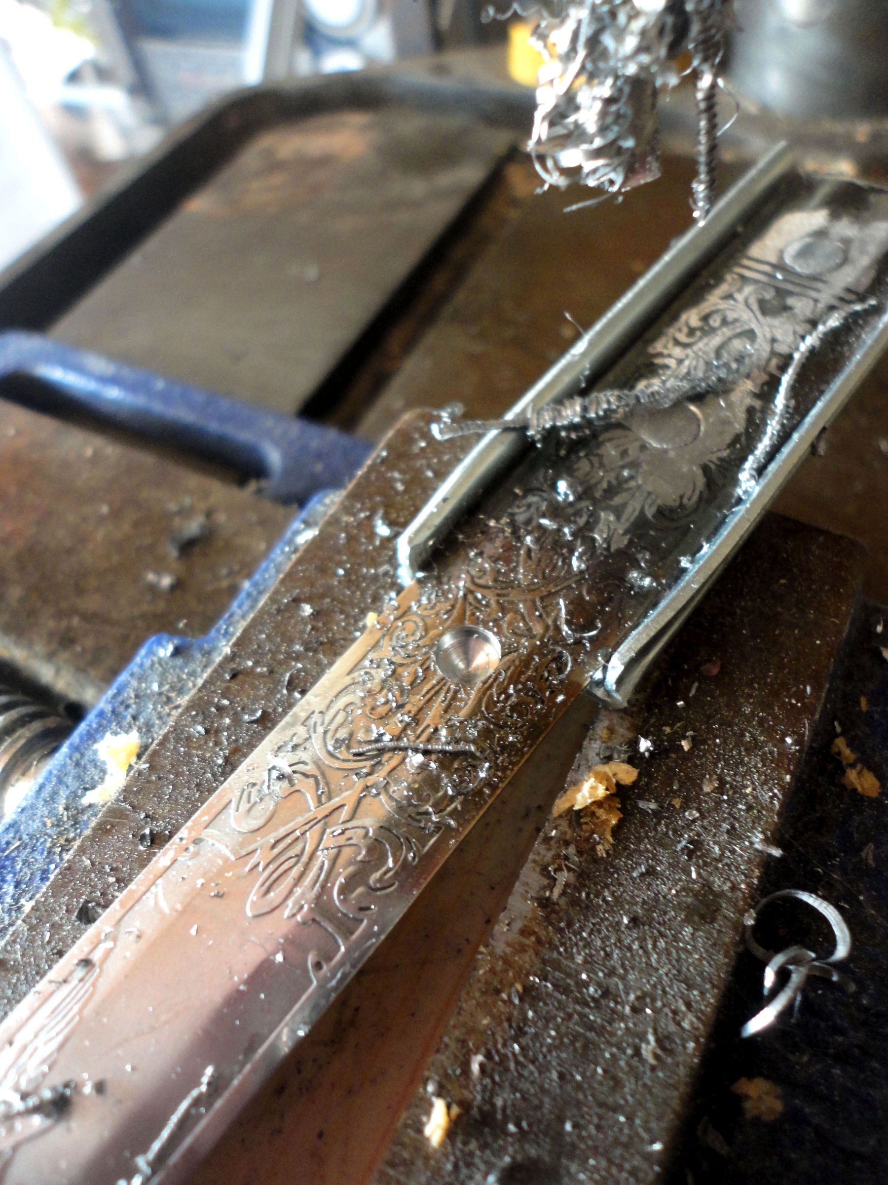 Assassin's Creed Hidden Blade - Functional Prop!! : 13 Steps (with ...