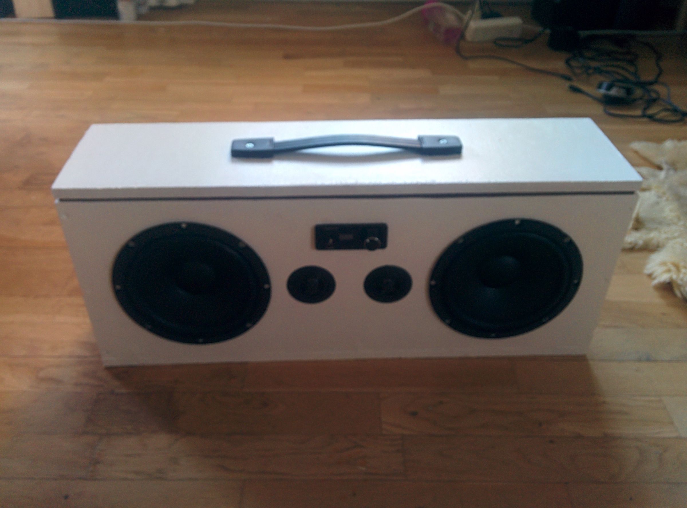 Small Boombox for Less Than 80 Dollars That Packs a Punch : 4 Steps ...