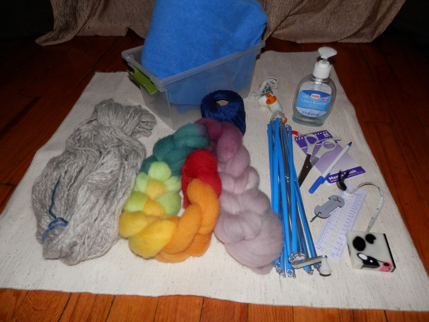 How to Spin a Rainbow Gradient Yarn : 9 Steps (with Pictures ...