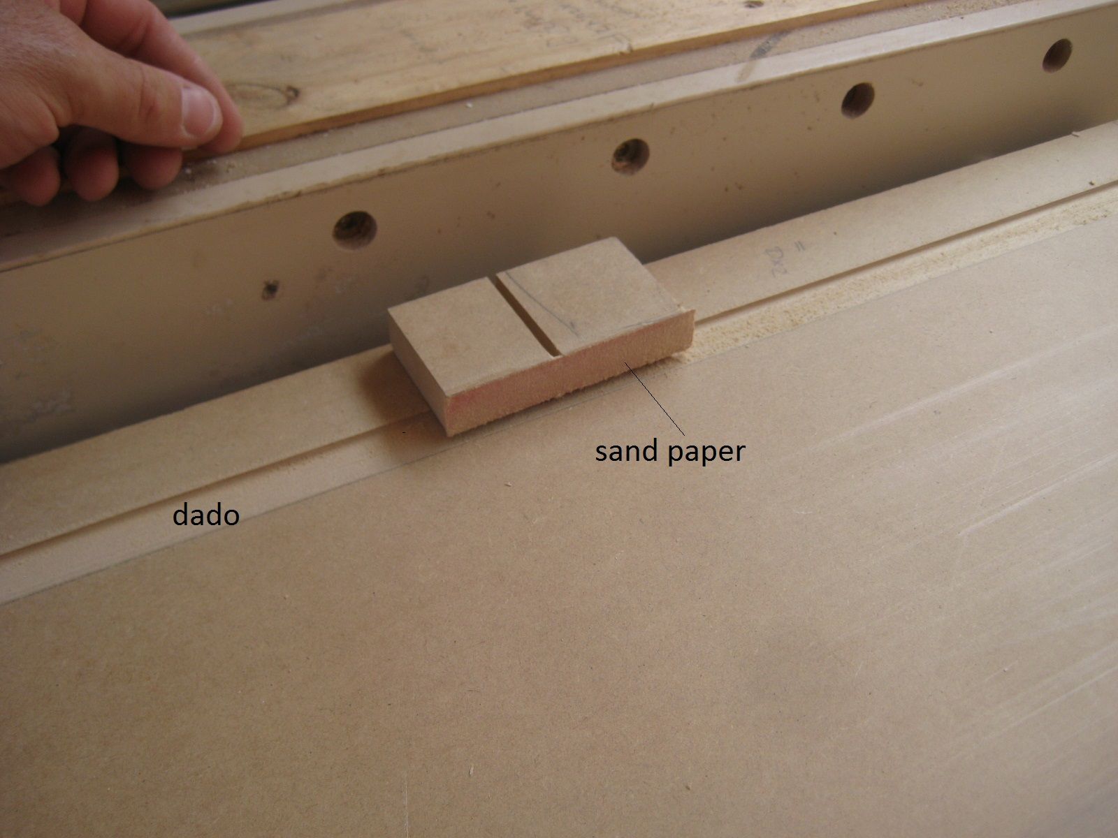 COPYRIGHT FREE RE-LISTED FLIPTOP TOOL STAND : 7 Steps - Instructables