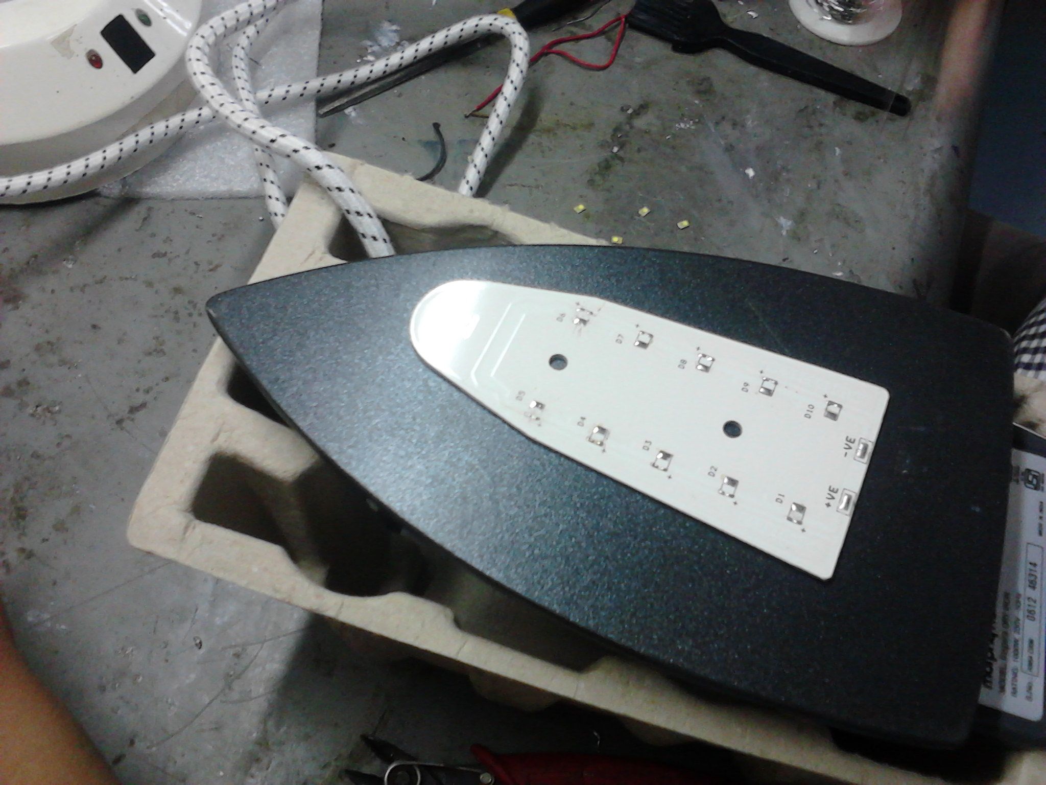 MCPCB Reflow Solder Using Clothes Iron Box : 3 Steps - Instructables