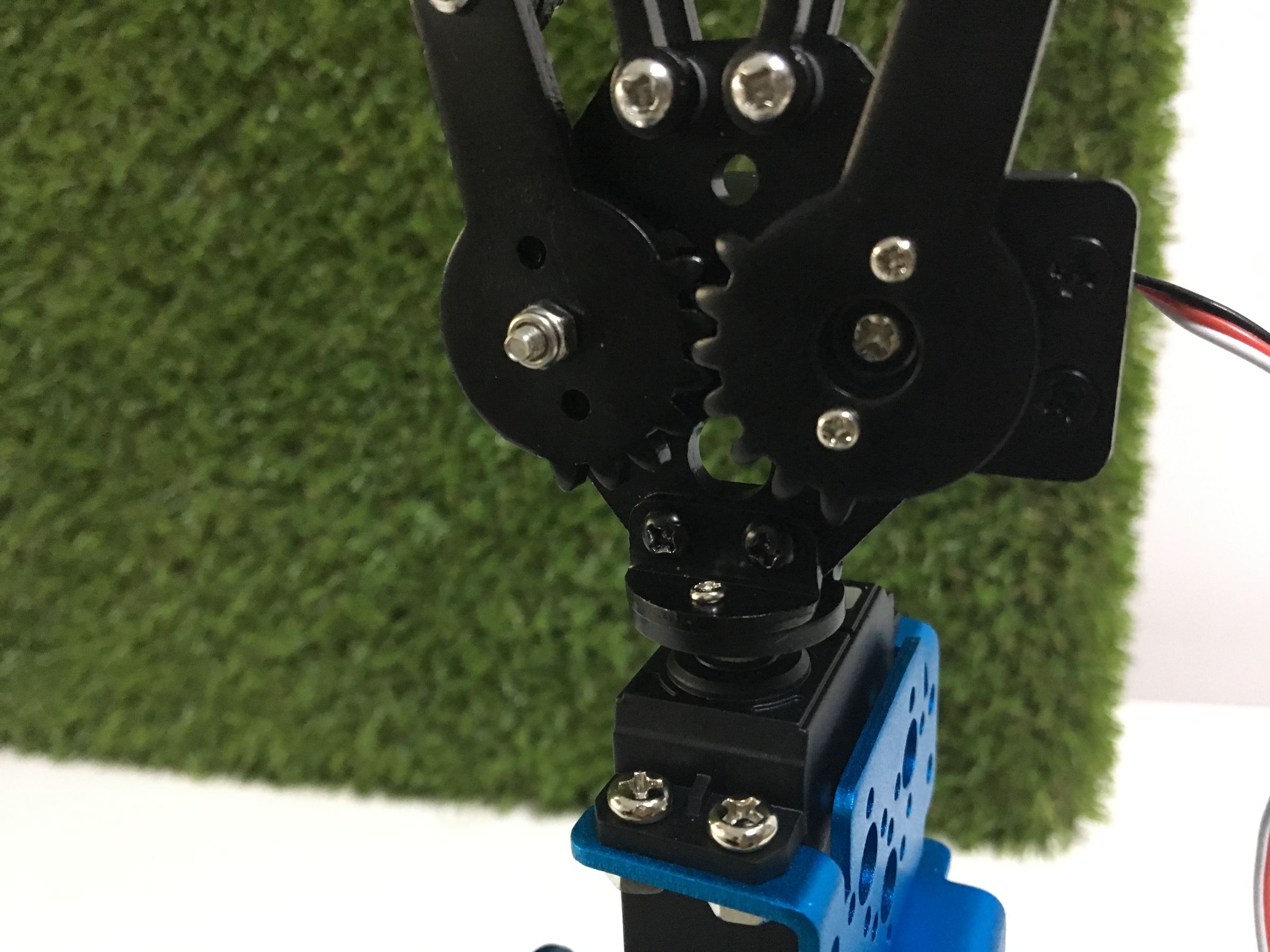 How to Make a Cool Robotic Arm : 7 Steps (with Pictures) - Instructables