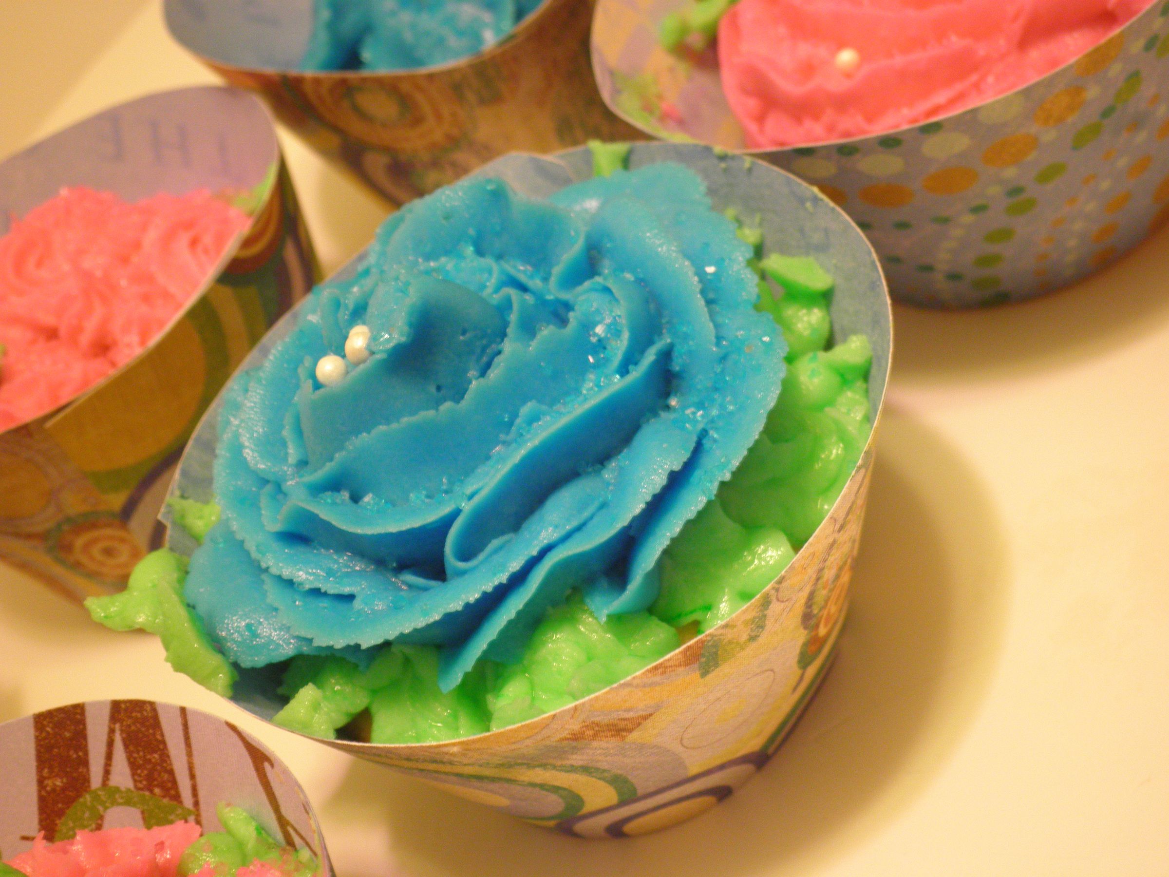 Fancy Flower Cupcakes : 6 Steps (with Pictures) - Instructables