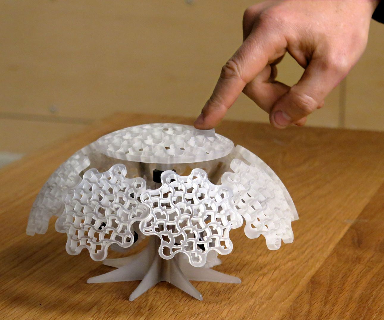Tiny Planet: a 3D Printed Mechanical Sculpture : 3 Steps (with Pictures ...