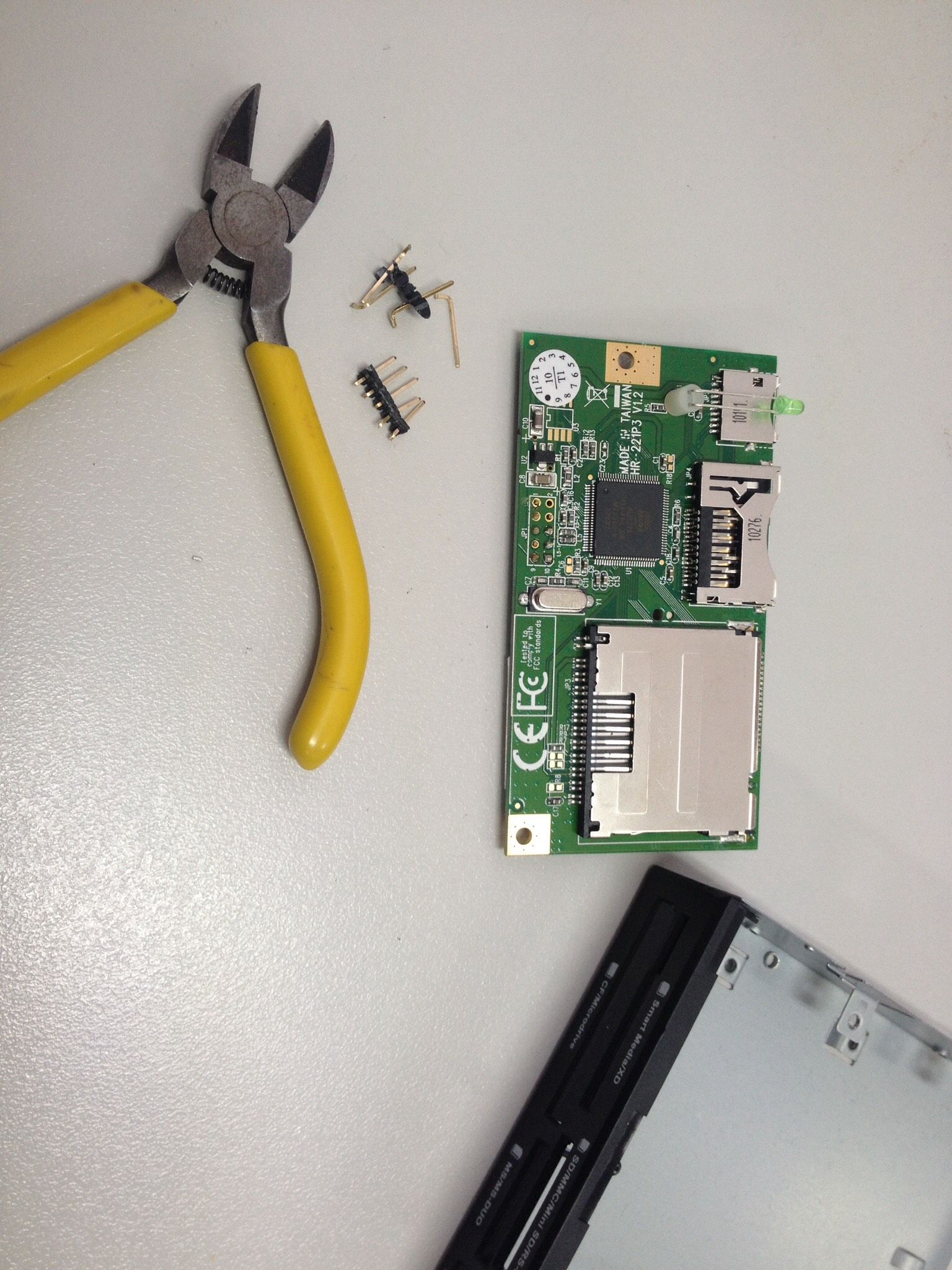Recycling a PC Internal Card Reader - Make It External & Portable : 5 ...