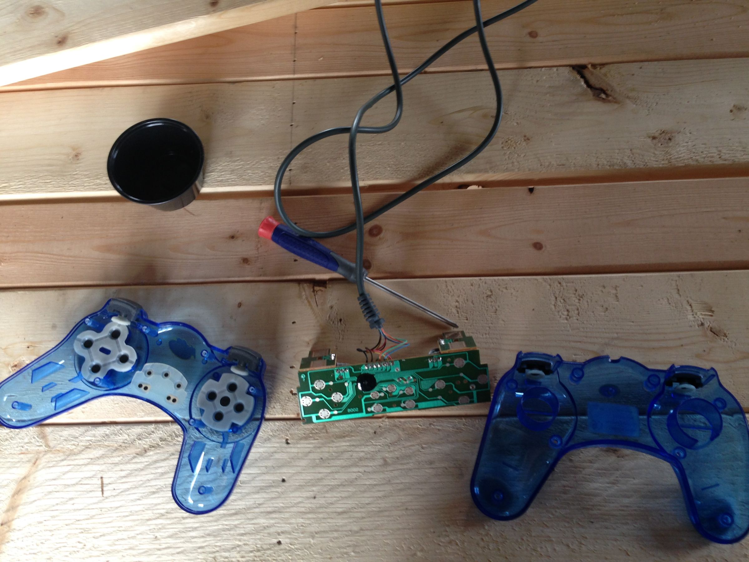Repaint a PS2 Controller : 5 Steps (with Pictures) - Instructables