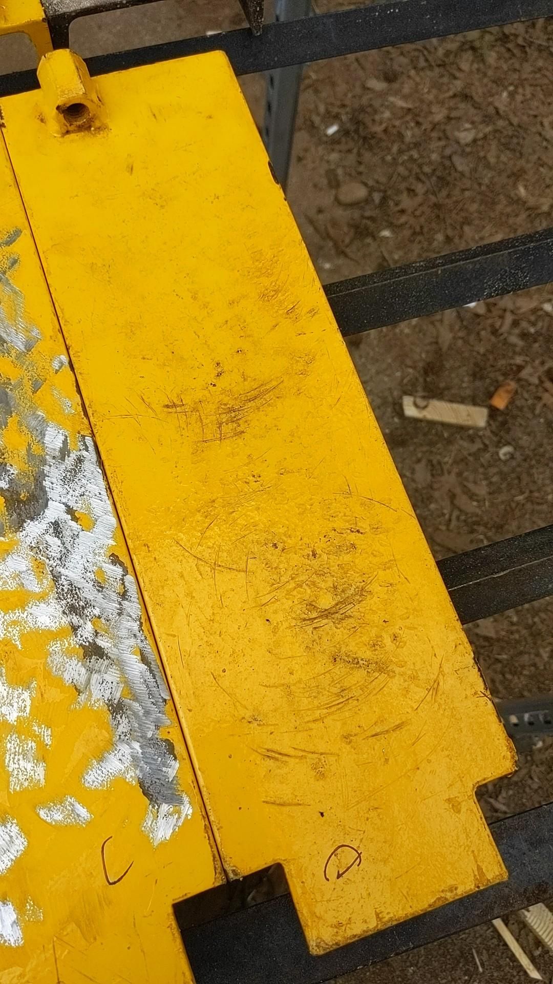 Giant Saw Blade Table! : 12 Steps (with Pictures) - Instructables