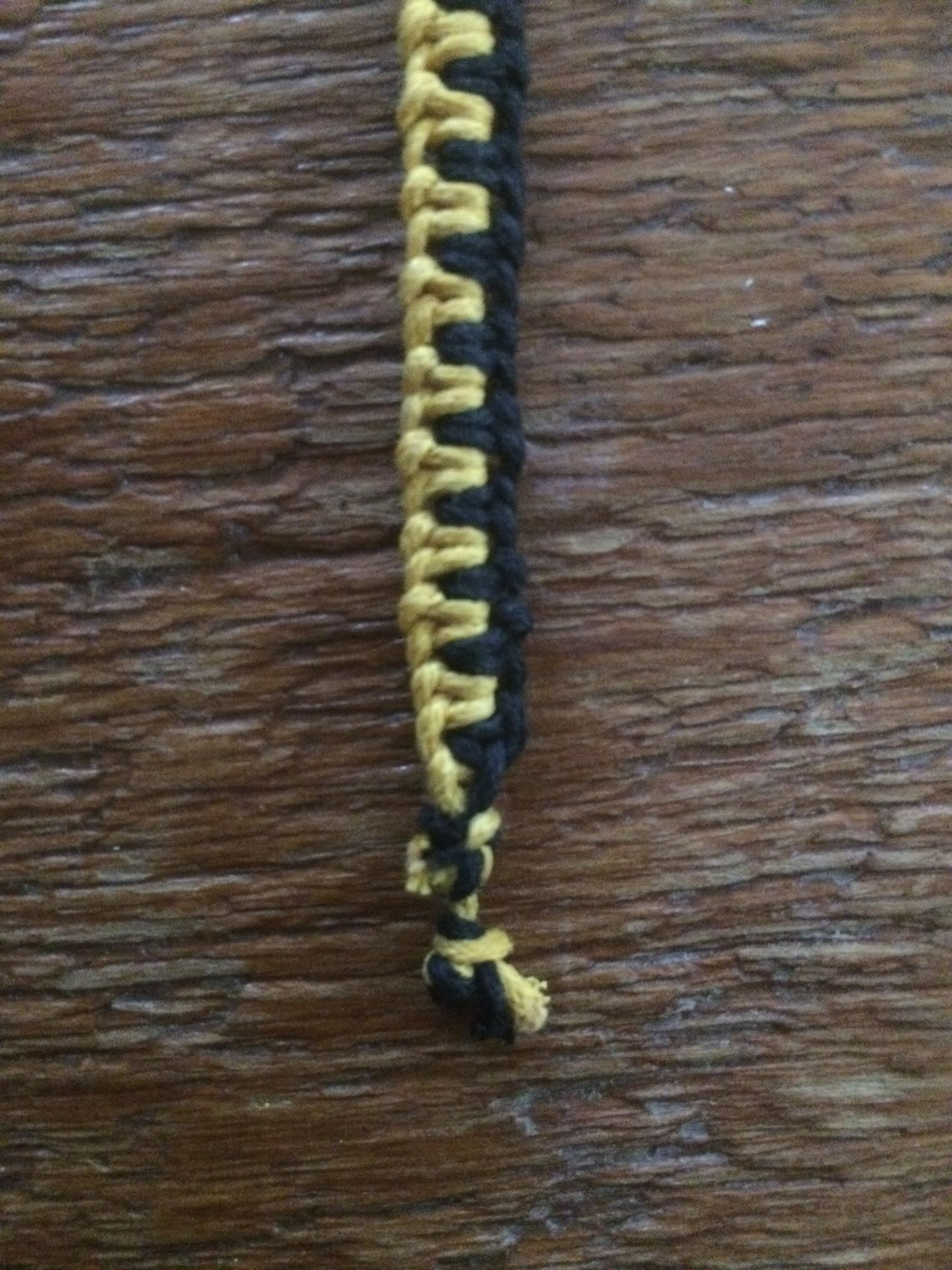 Macrame Friendship Bracelet (Tutorial) : 6 Steps (with Pictures ...