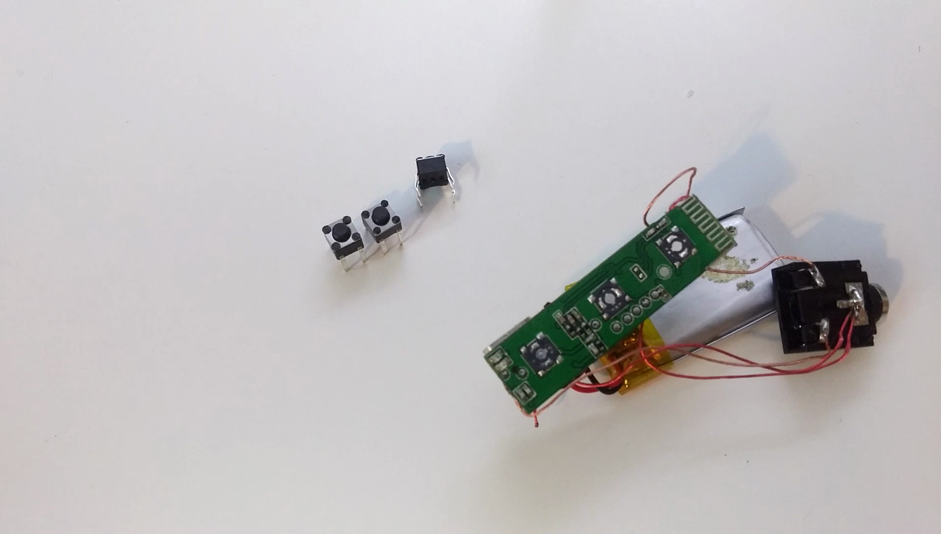 DIY Bluetooth Adapter for ANY Headphones : 11 Steps (with Pictures ...