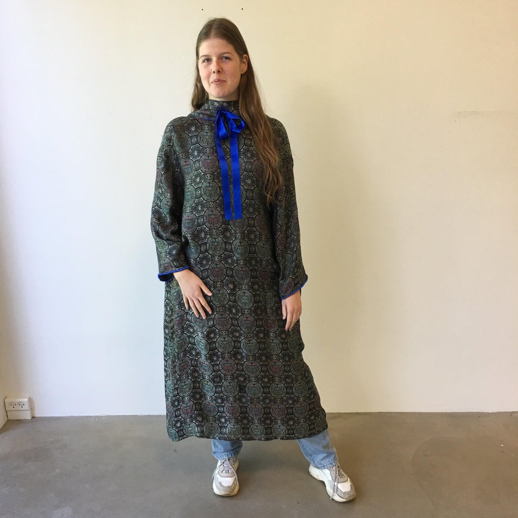 Fix & Redesign a Kimono : 5 Steps - Instructables Fix & Redesign a Kimono : 5 Steps - Instructables