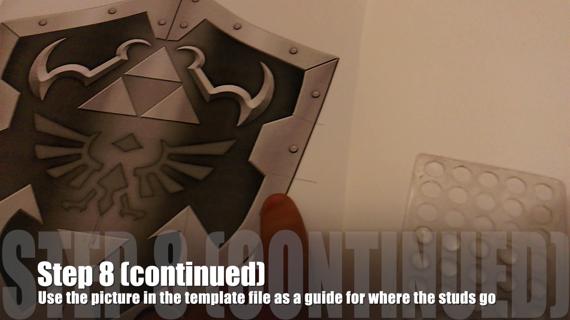 Legend of Zelda Hylian Shield : 11 Steps - Instructables
