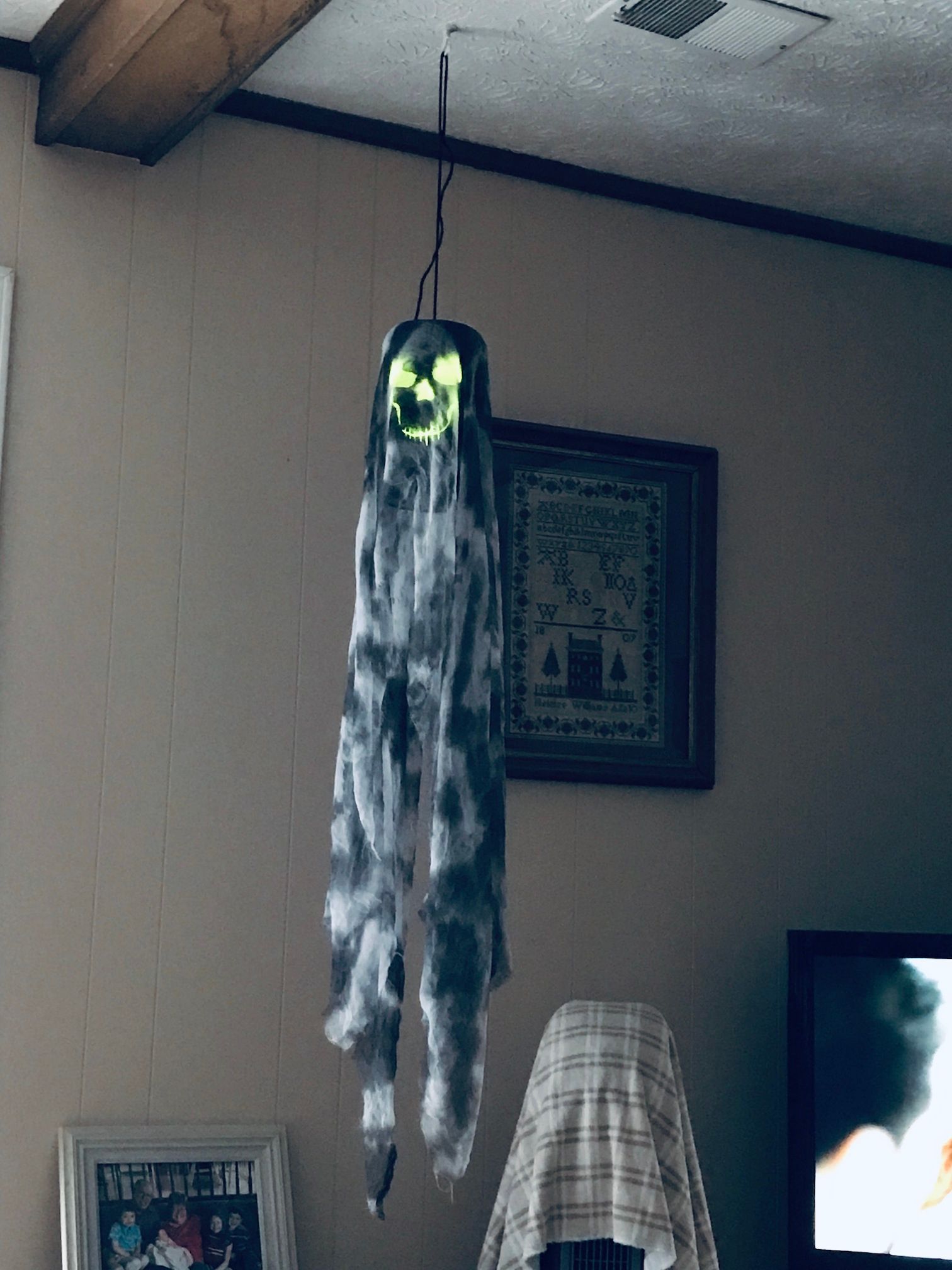 Floating Skull Specter : 5 Steps - Instructables