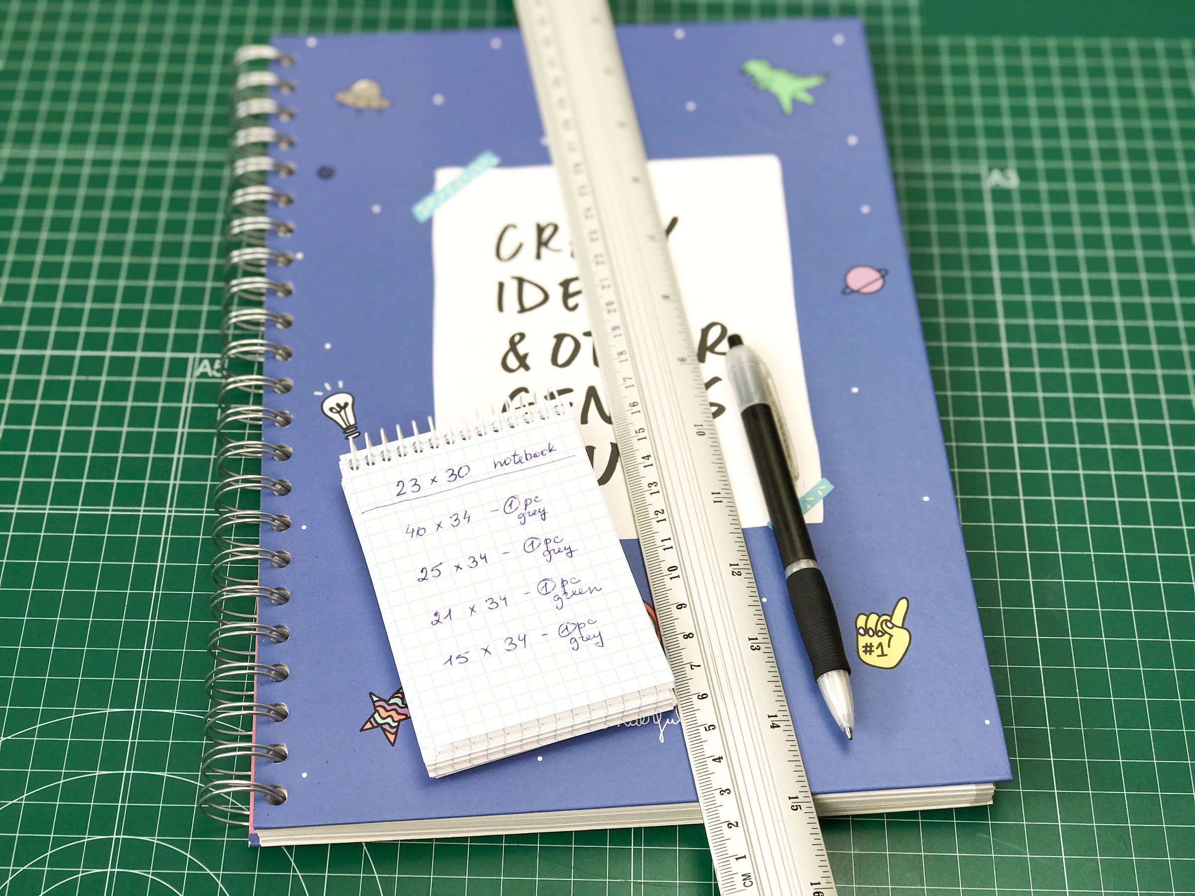 A4 Felt Folder : 7 Steps (with Pictures) - Instructables