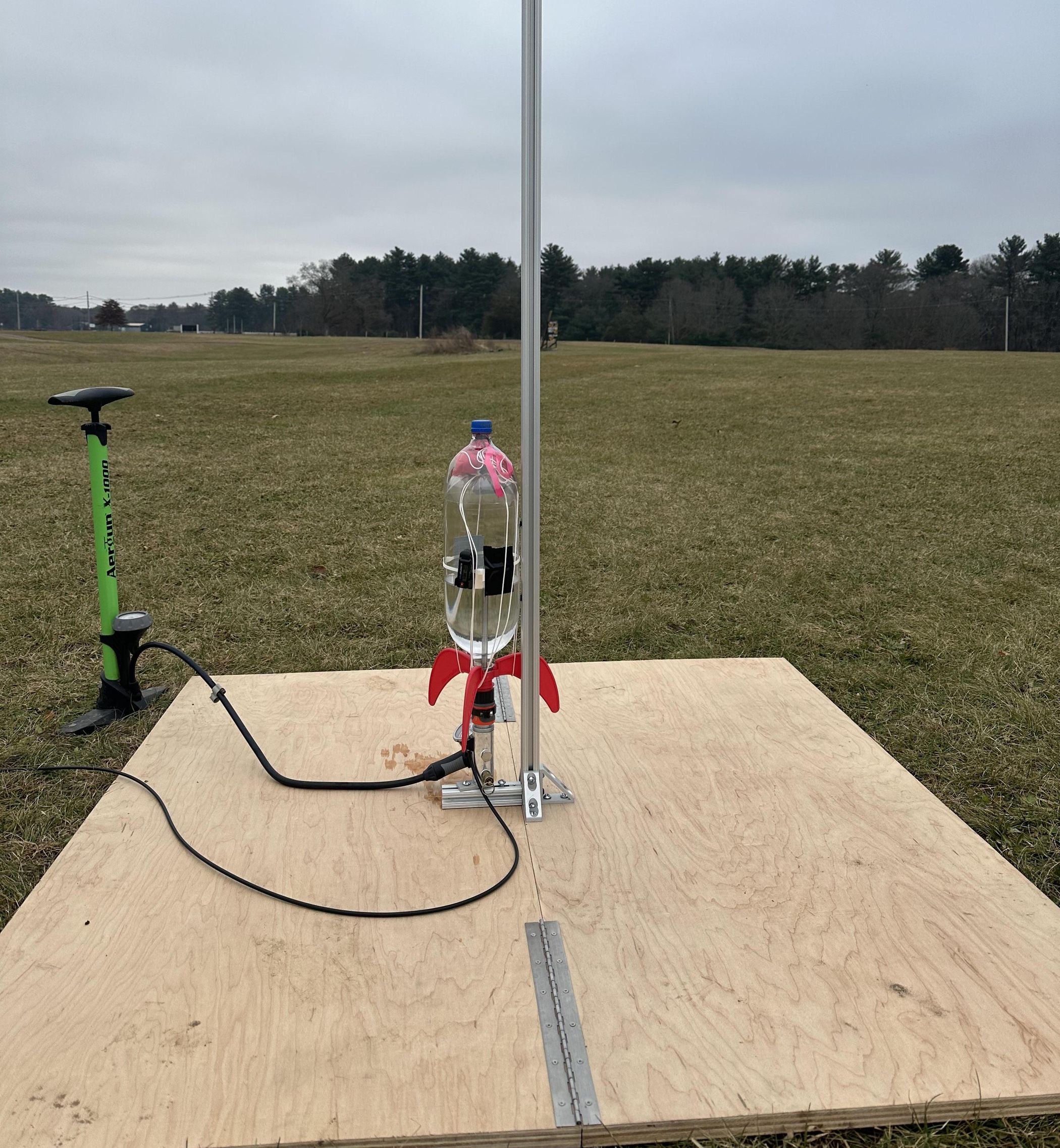 Rocket Launch Rig for Science Fair Project : 5 Steps - Instructables