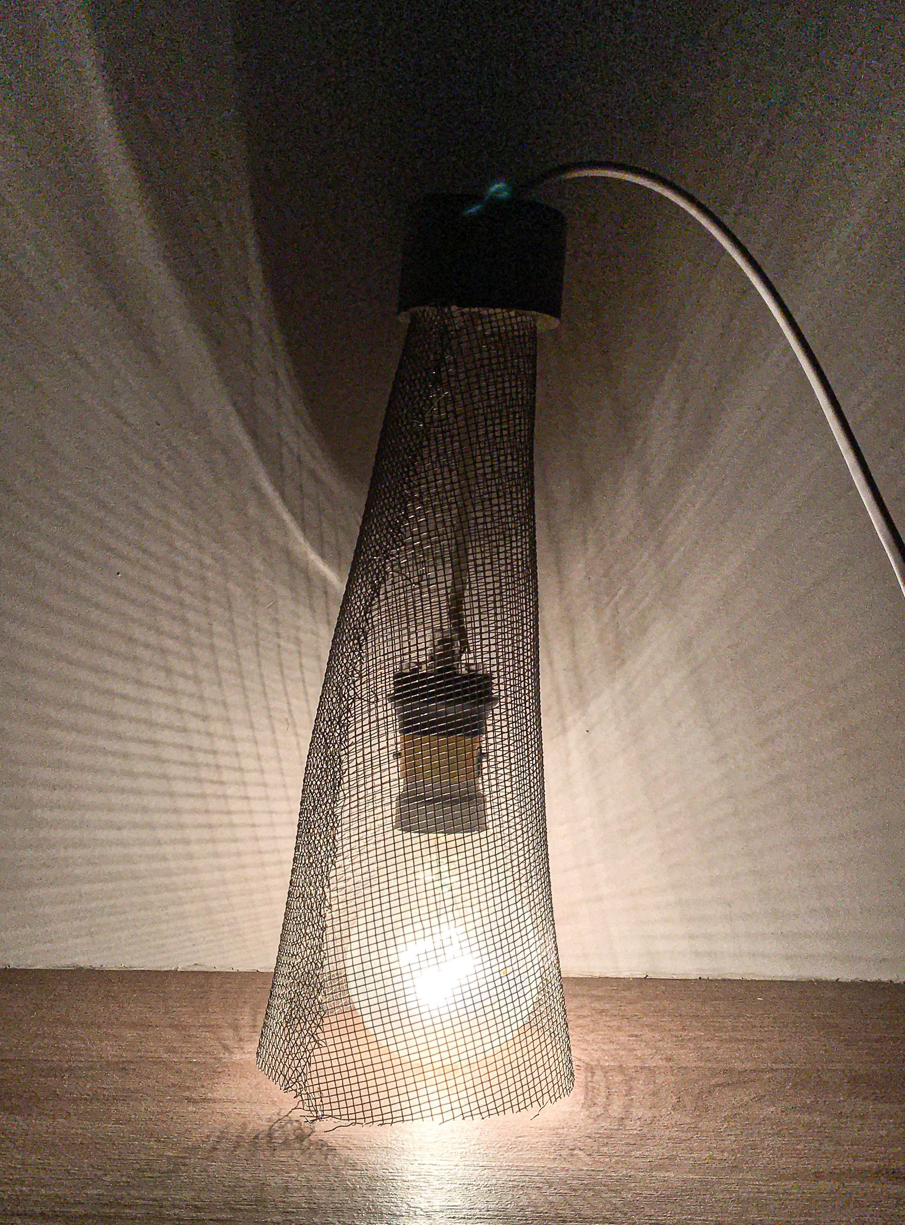 Simple Wire Mesh Lamp : 4 Steps - Instructables