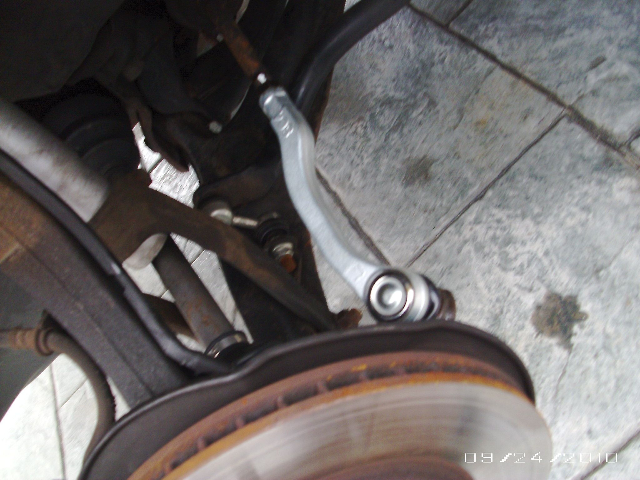 Replacing an Outside Tie Rod on a Honda CRV : 5 Steps - Instructables