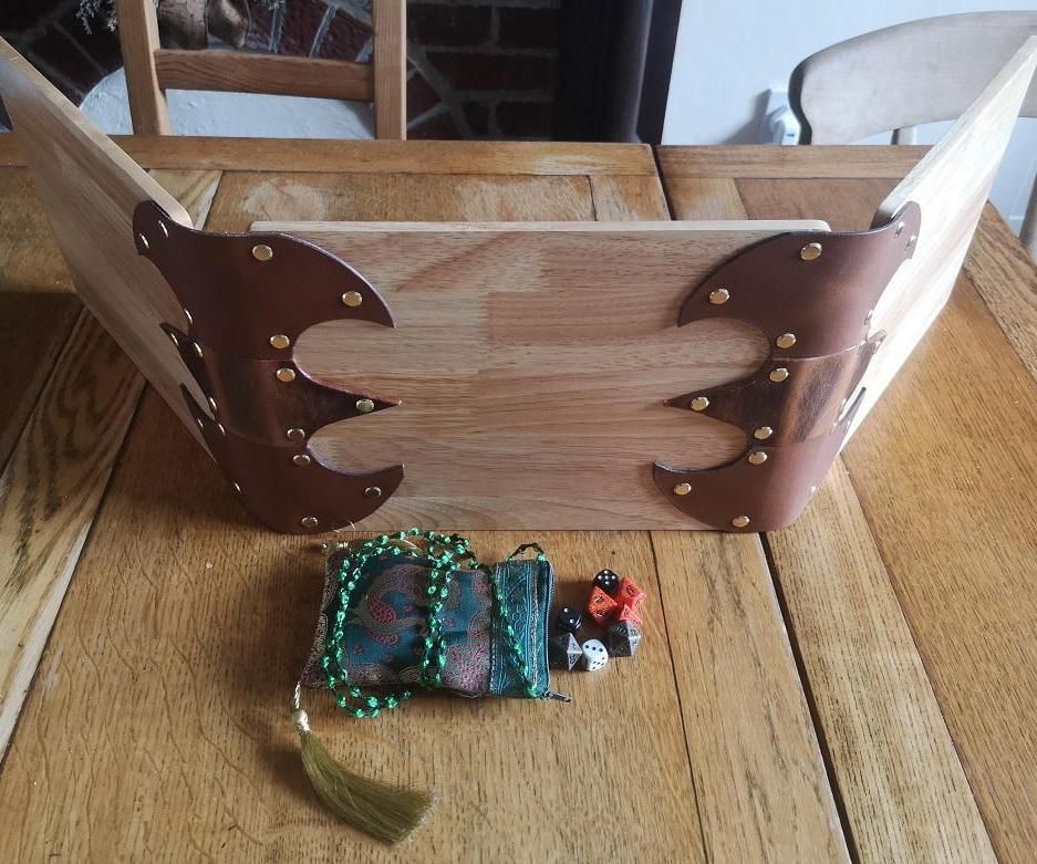 Wood & Leather Dungeon Masters Screen : 7 Steps (with Pictures ...