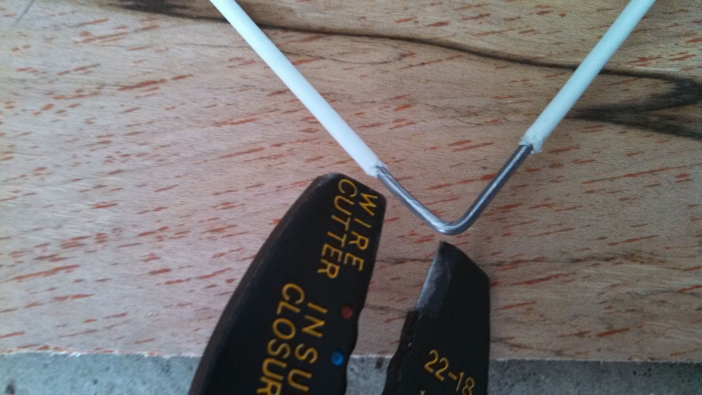 4 Quick, Makeshift HDTV Antennas : 8 Steps - Instructables