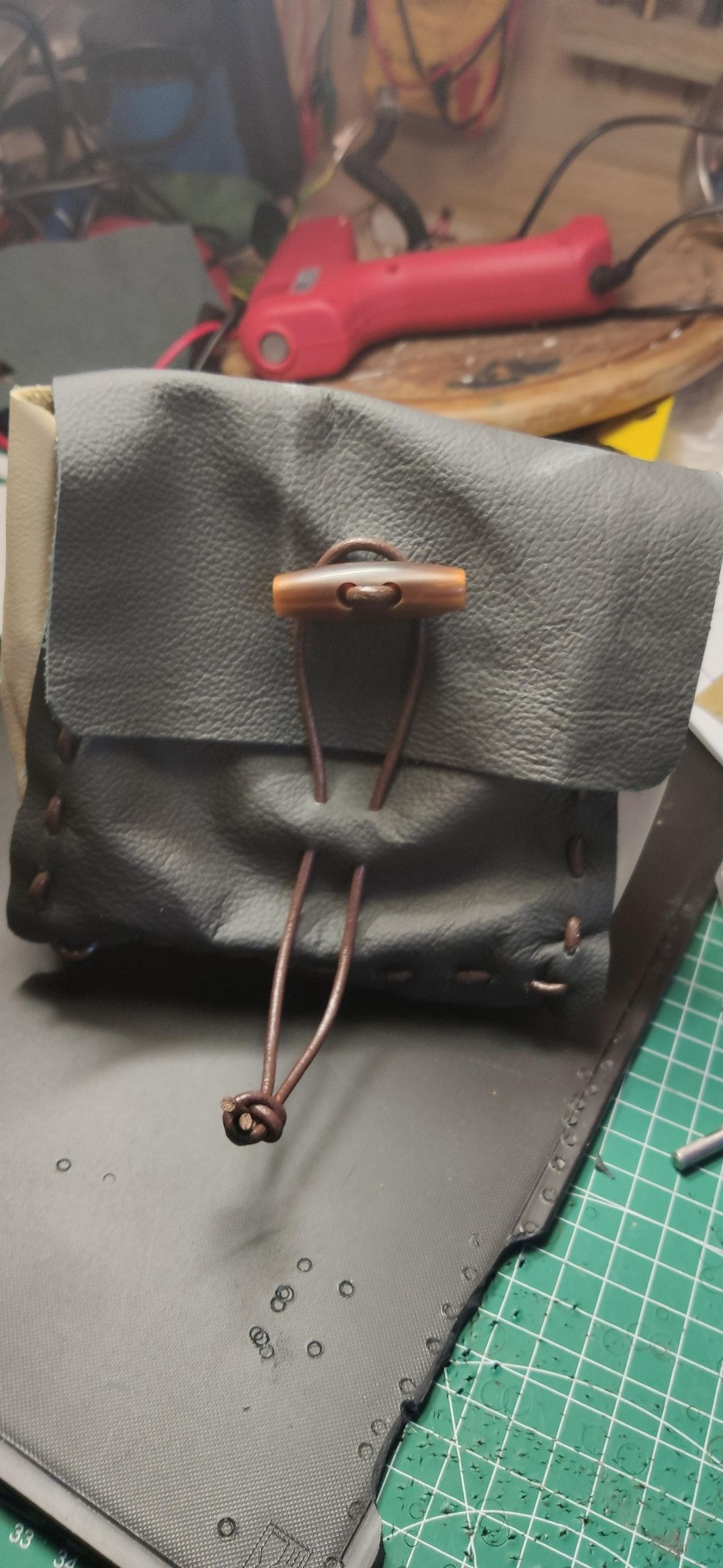 Laced Leather Belt Bag : 14 Steps (with Pictures) - Instructables