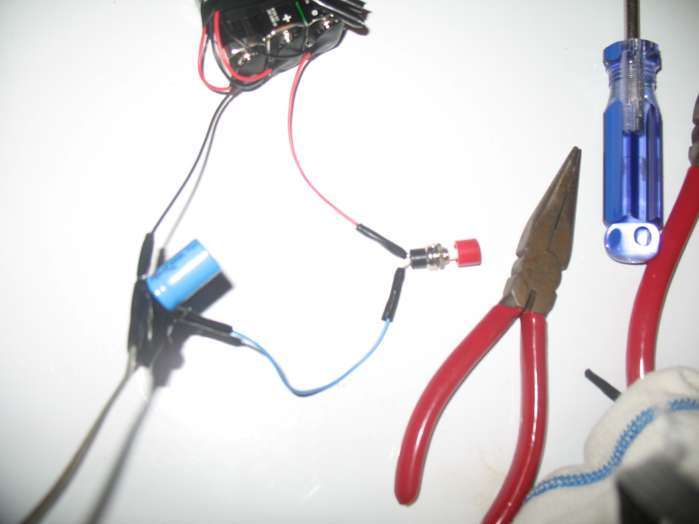 The Jokers Killer Joy Buzzer : 6 Steps - Instructables