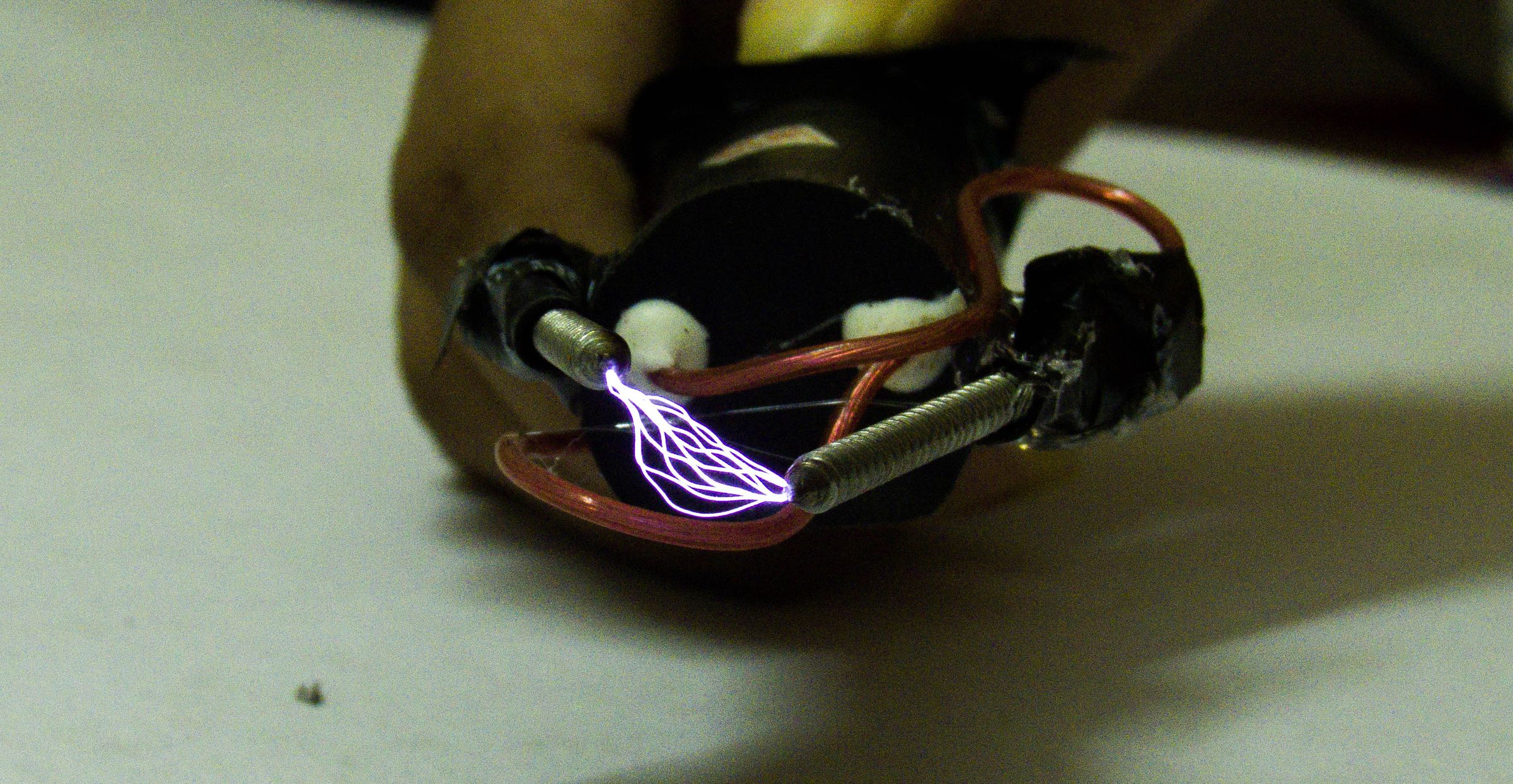 Mini Plasma Gun Under $5 : 4 Steps (with Pictures) - Instructables