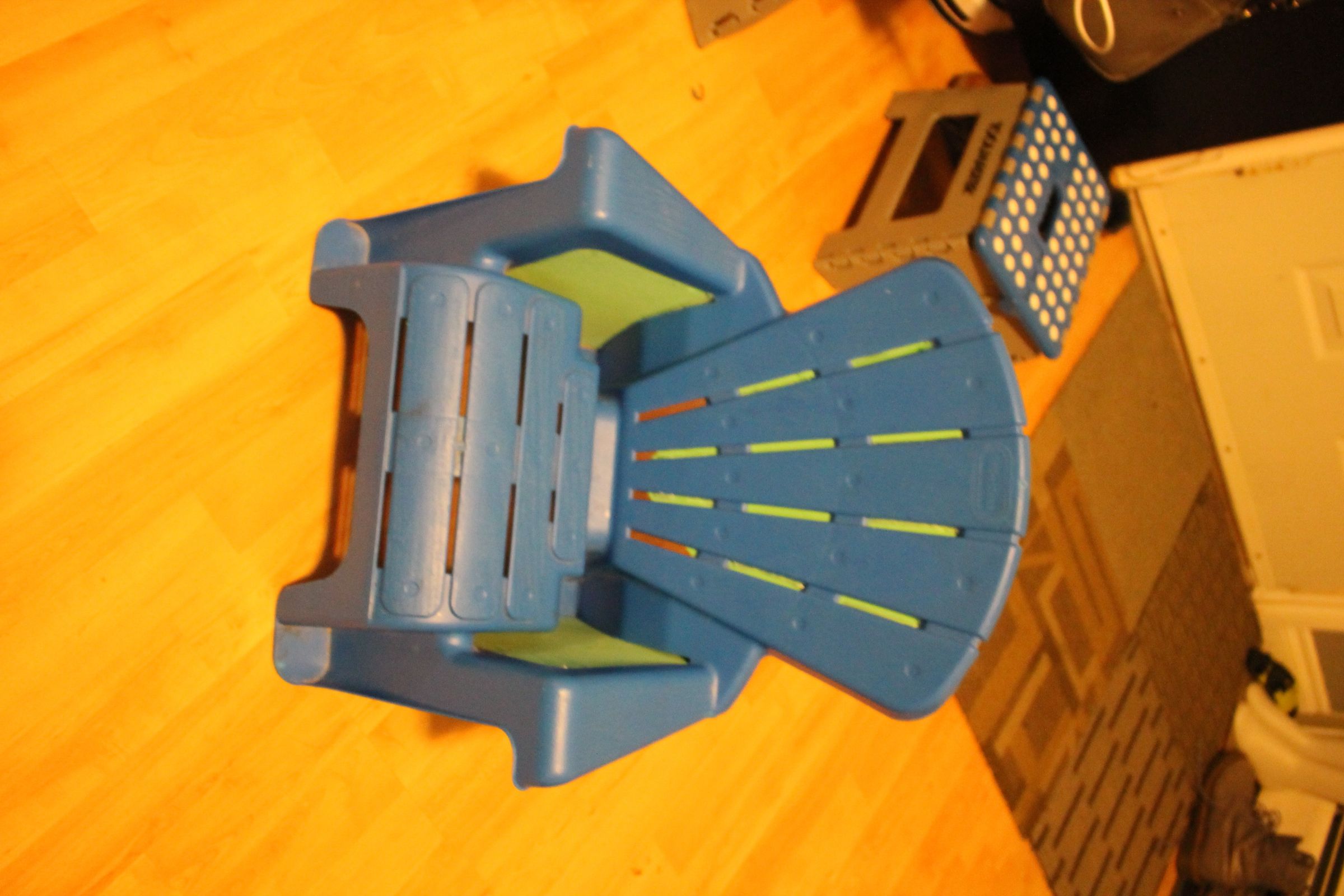Baby-sized Iron Throne : 3 Steps (with Pictures) - Instructables