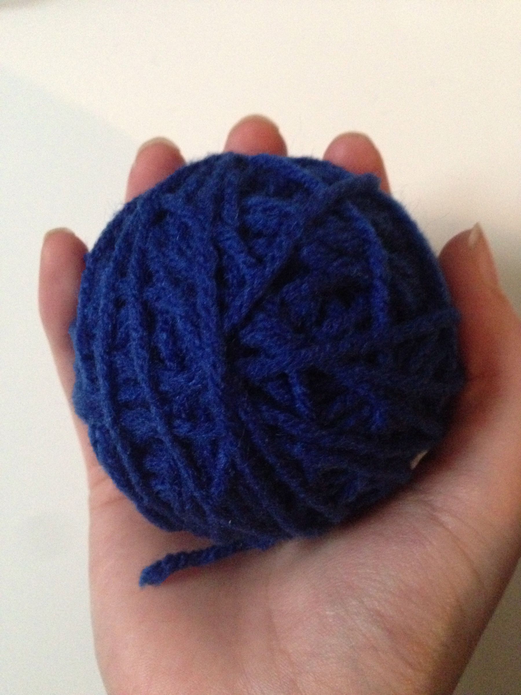 How to Make a Simple and Fast Yarn Ball : 4 Steps (with Pictures ...