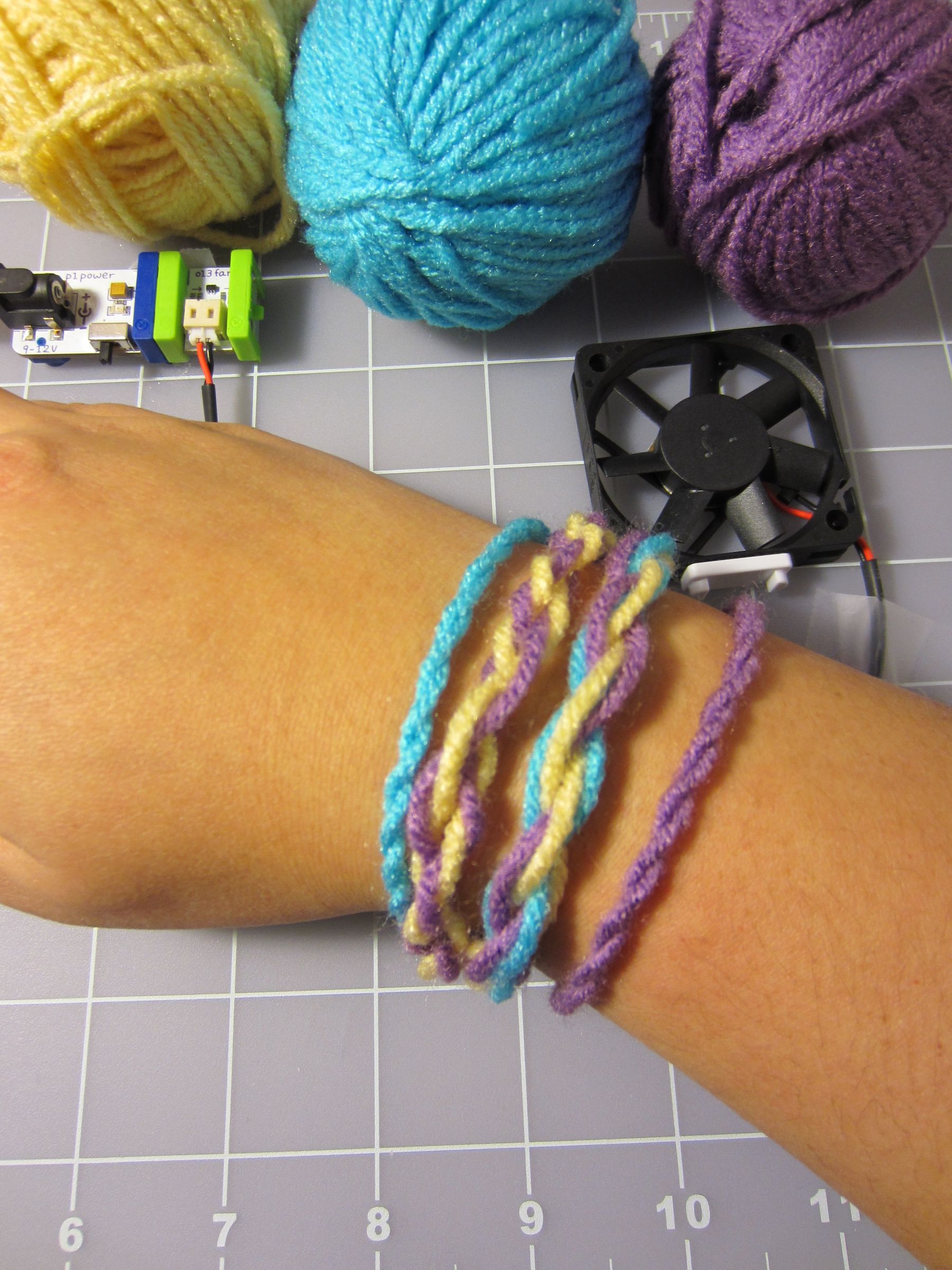 LittleBits Easy Yarn Bracelets (with Pictures) - Instructables