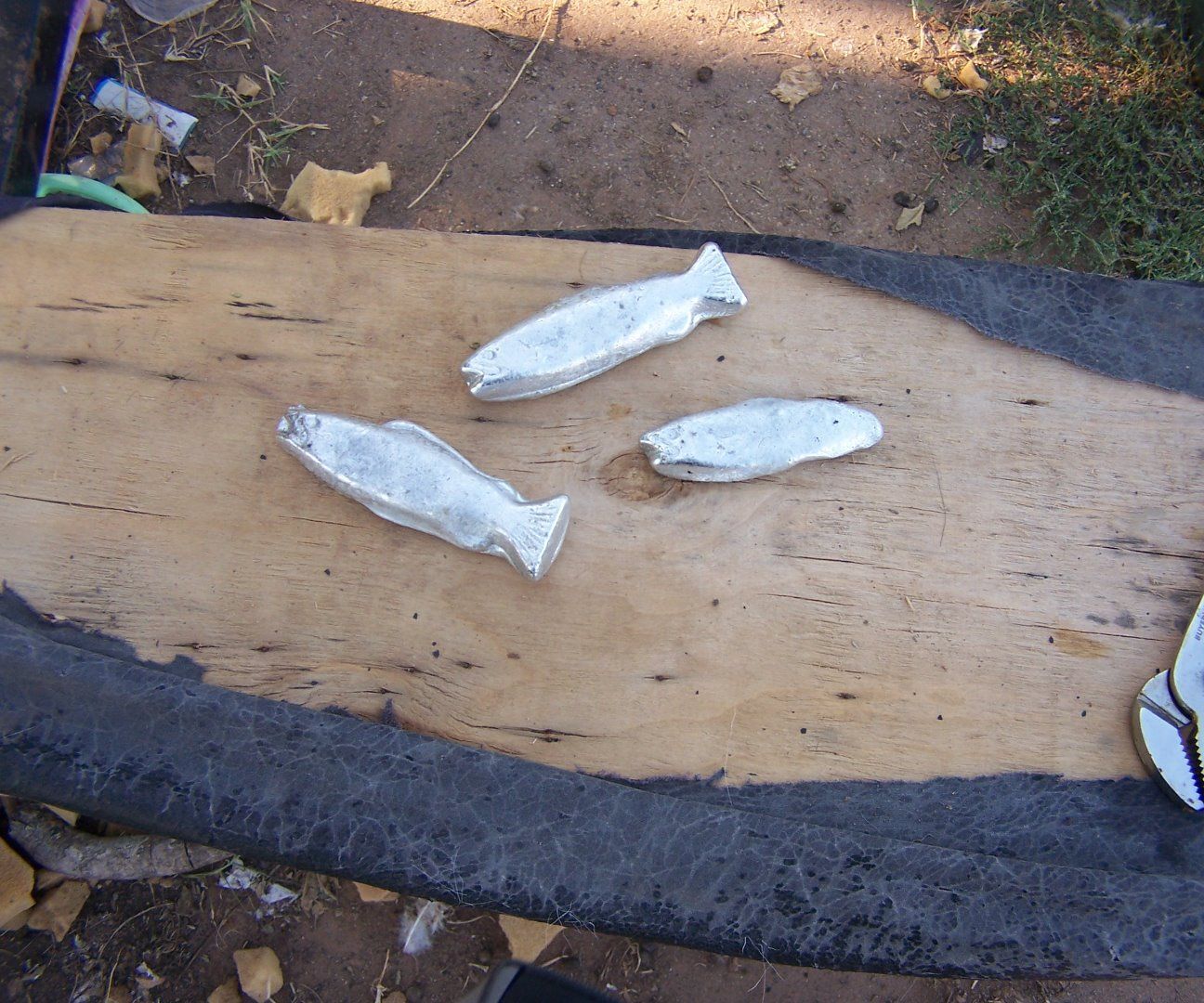 How to Cast Aluminum Fish : 4 Steps - Instructables