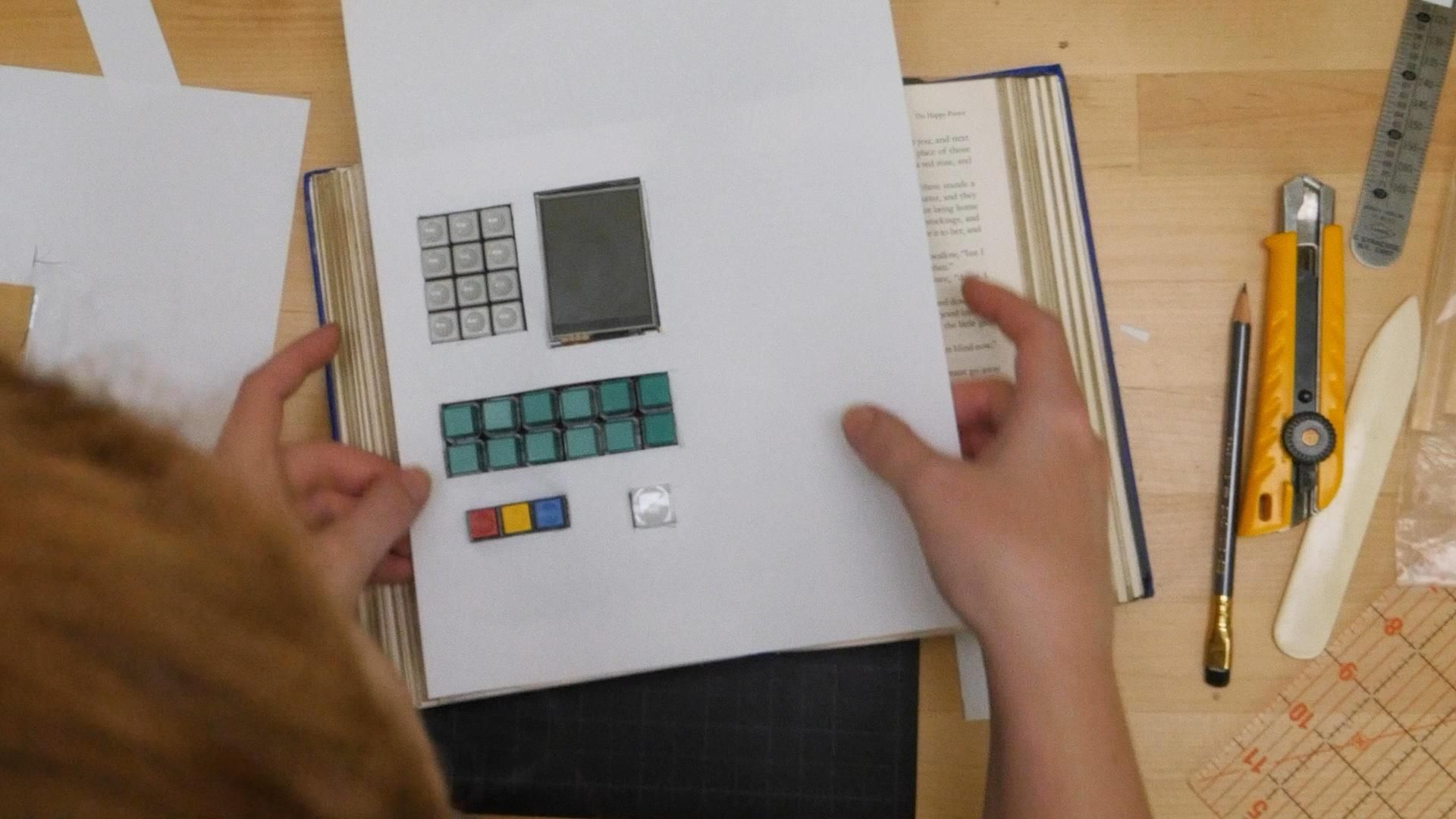 Penny's Computer Book (from Inspector Gadget) : 8 Steps (with Pictures) - Instructables