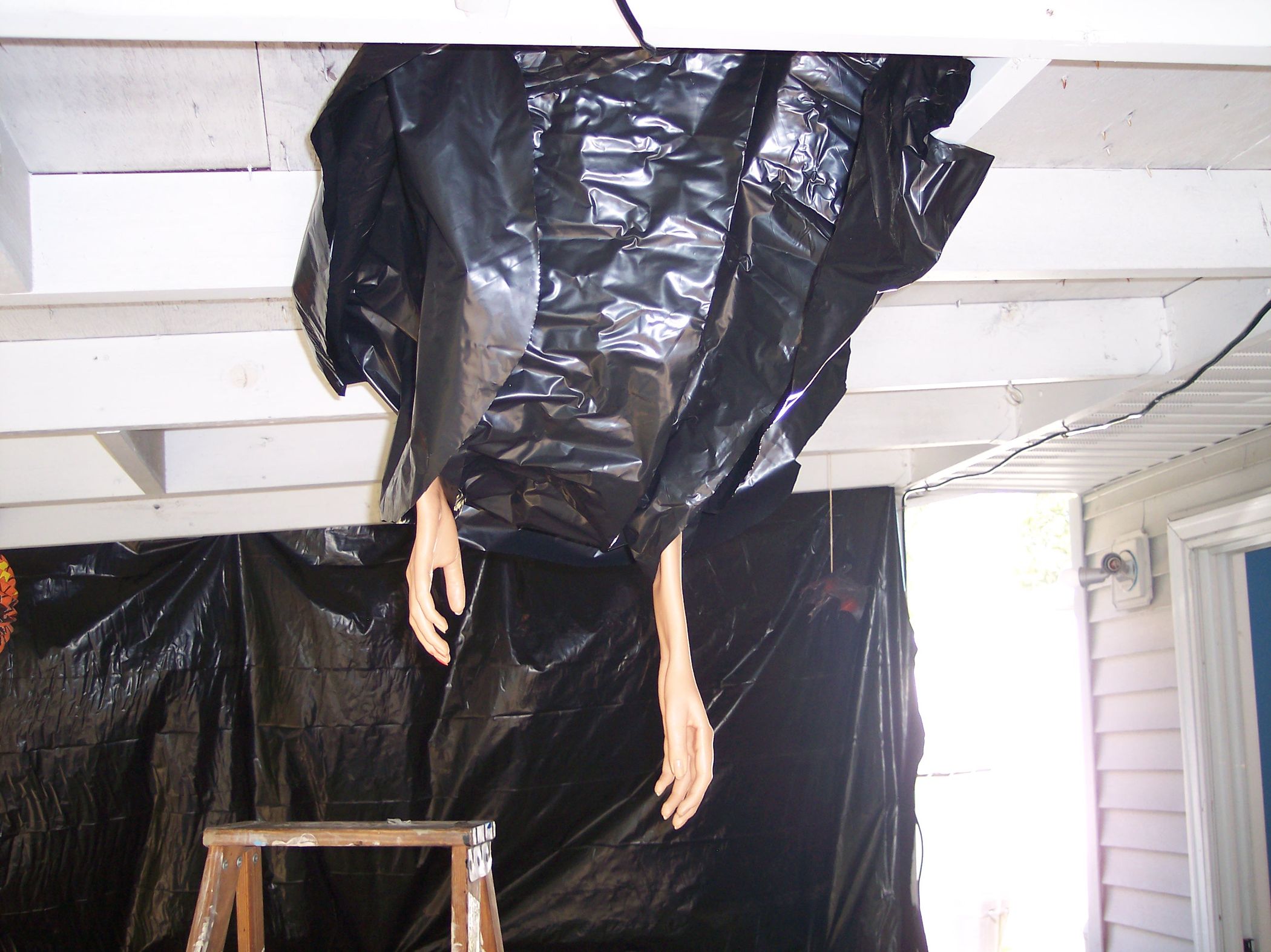 Reaching Hands - Halloween Prop : 5 Steps (with Pictures) - Instructables