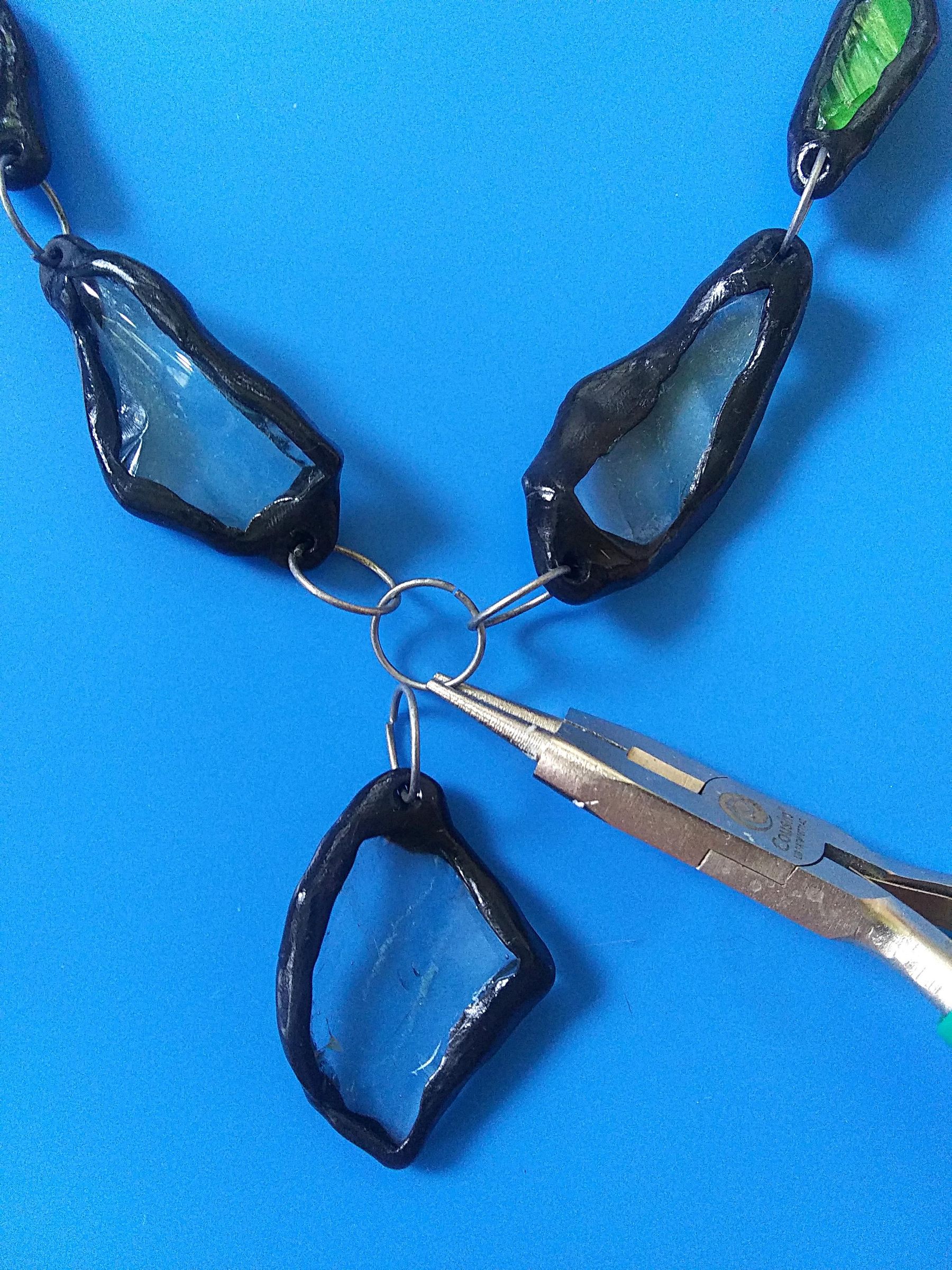 Scrap Glass Pieces Into a Jewelry Set : 8 Steps (with Pictures ...