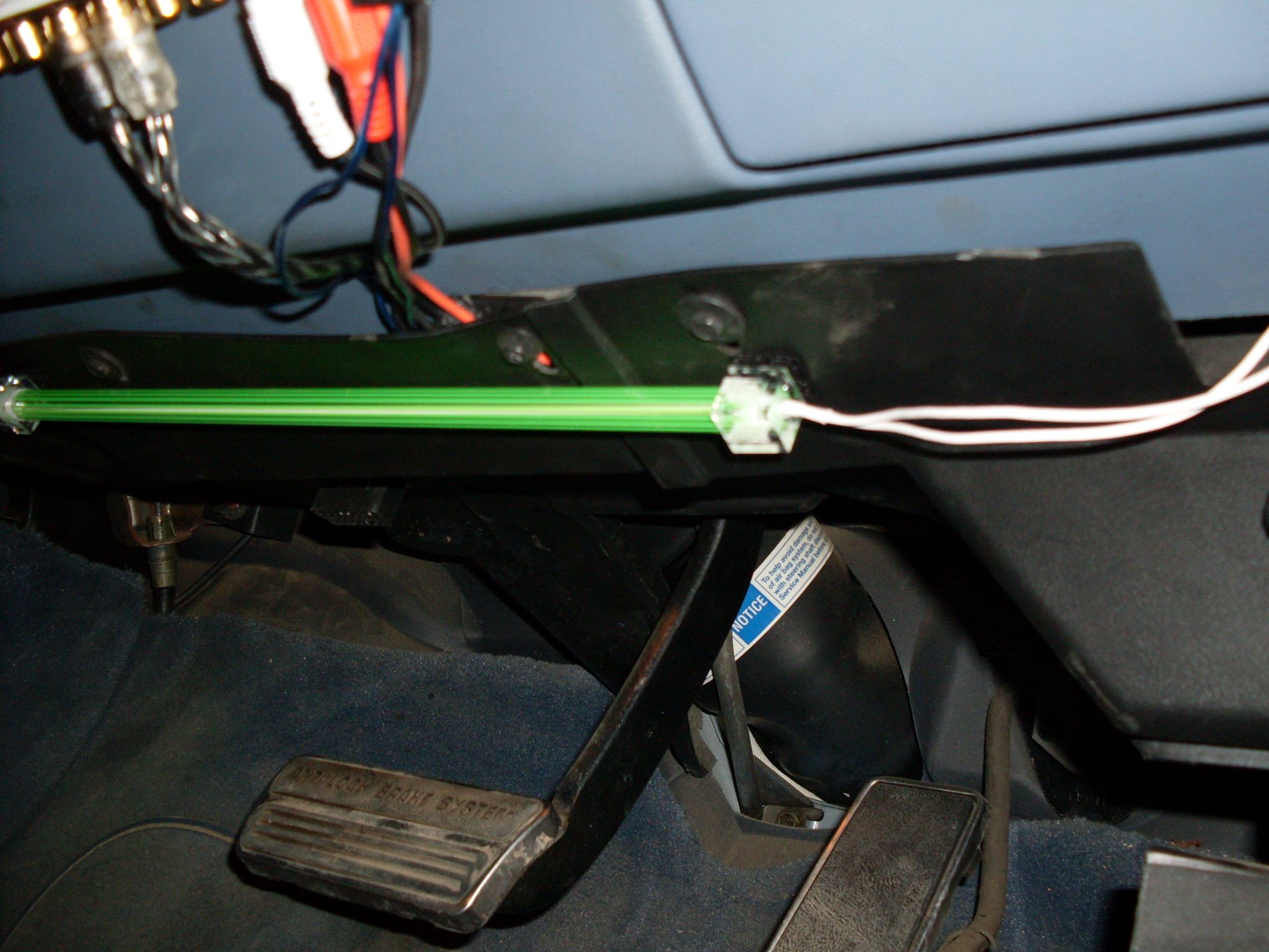 Install Computer Cold Cathode Lights Into Car : 7 Steps - Instructables