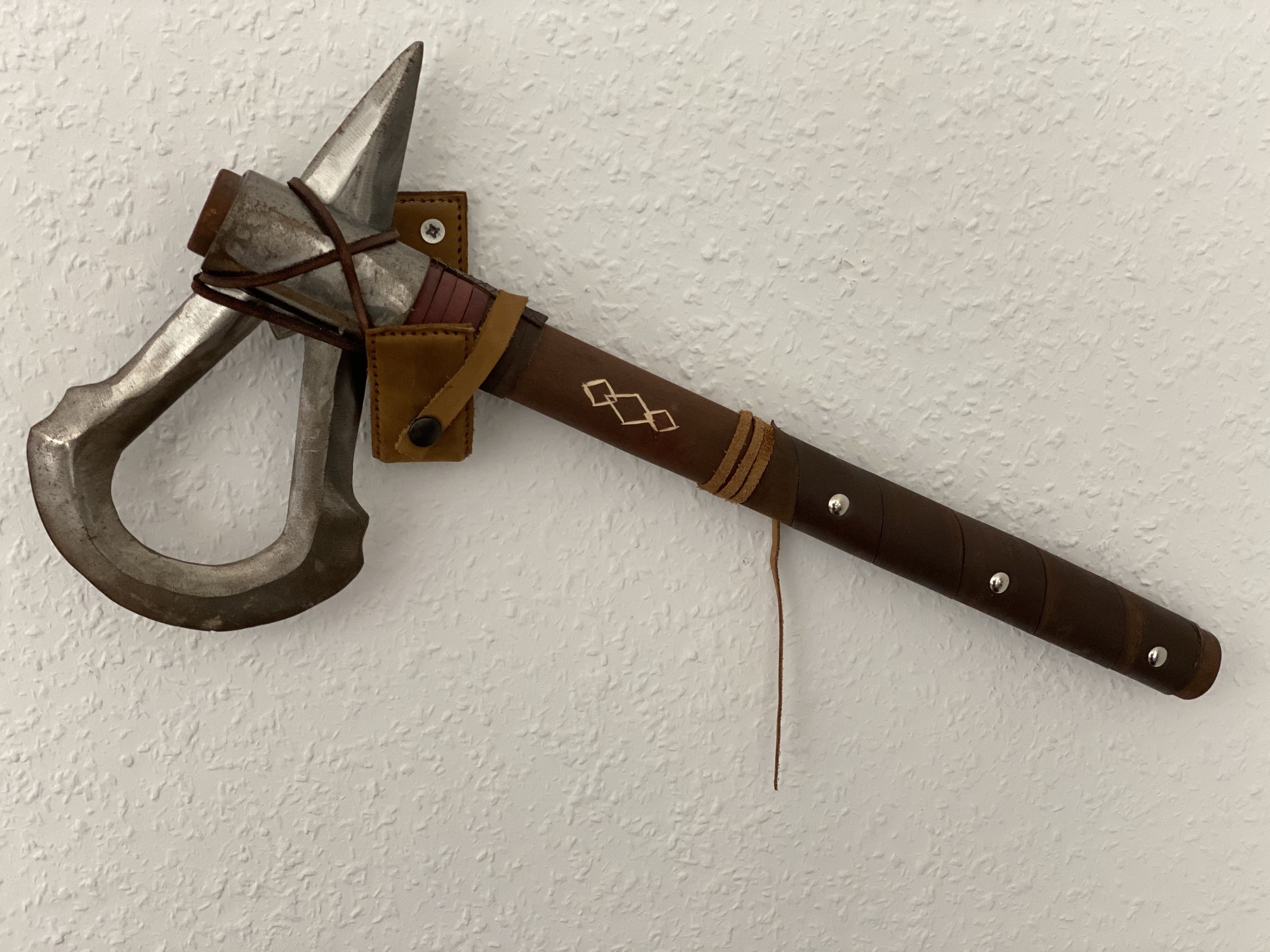 Assassins Creed 3 Tomahawk : 7 Steps - Instructables