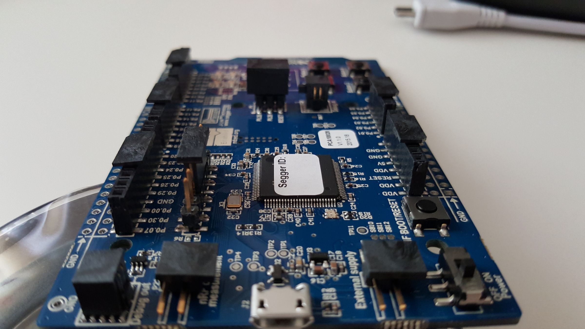 The First Usage of NRF51-DK : 10 Steps - Instructables