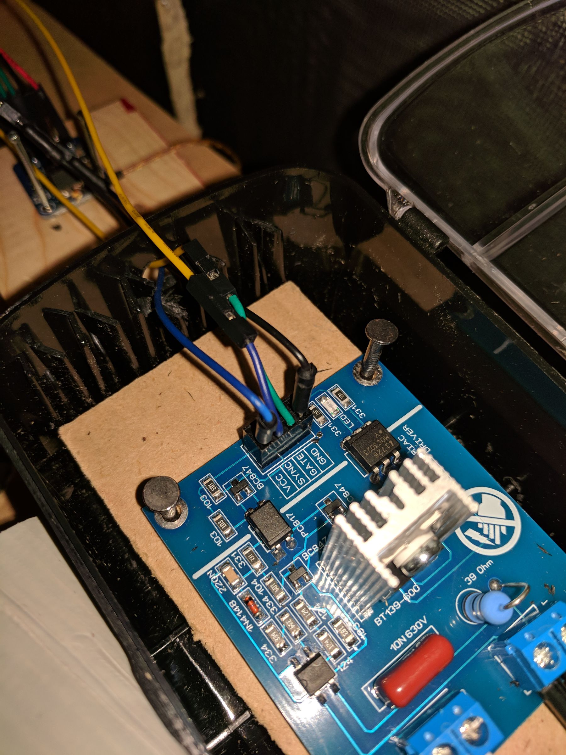 Low Cost and Accurate Incubator for DIY Biology : 8 Steps - Instructables