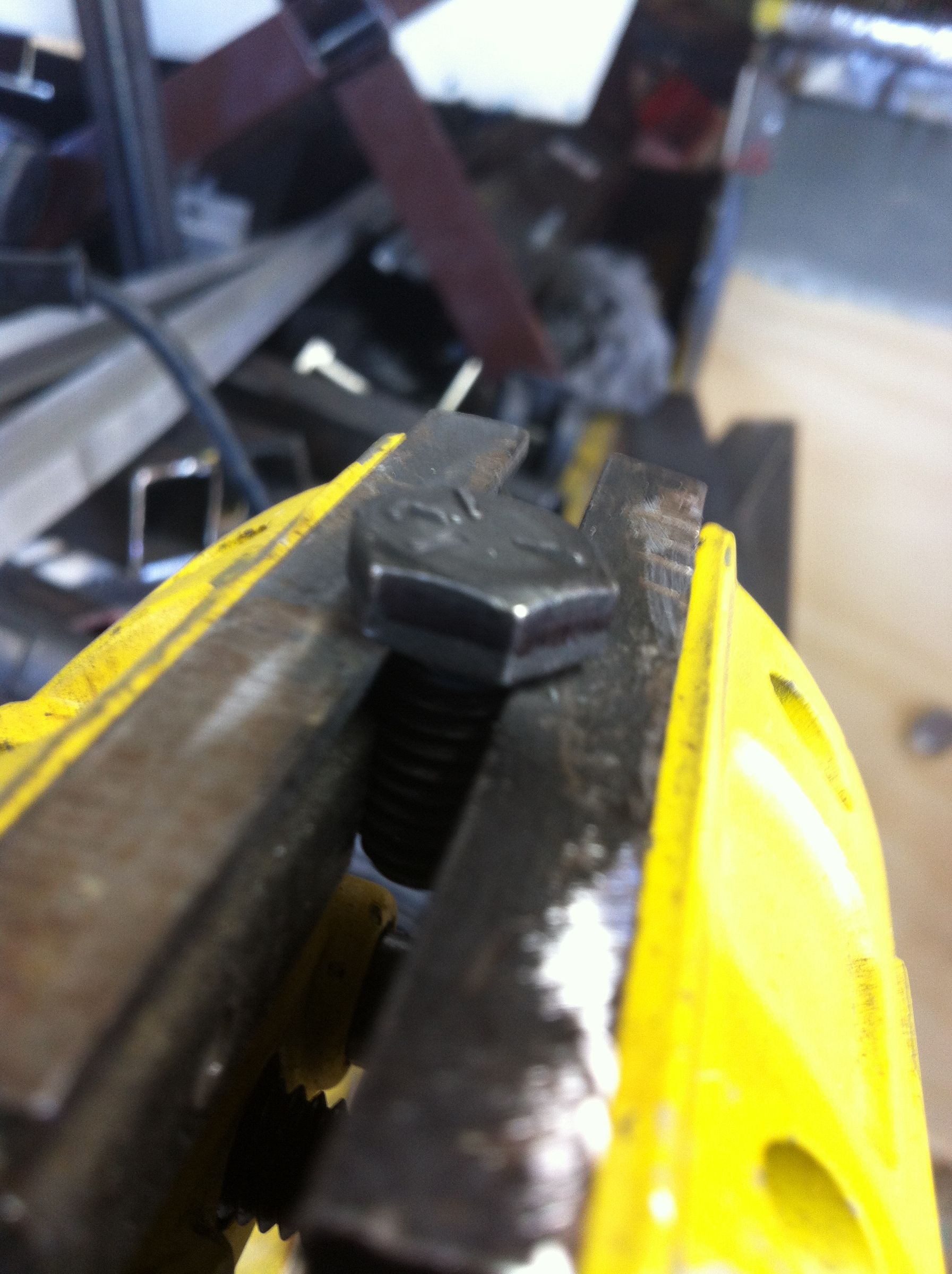 Heavy Duty Autobot Logo : 9 Steps - Instructables