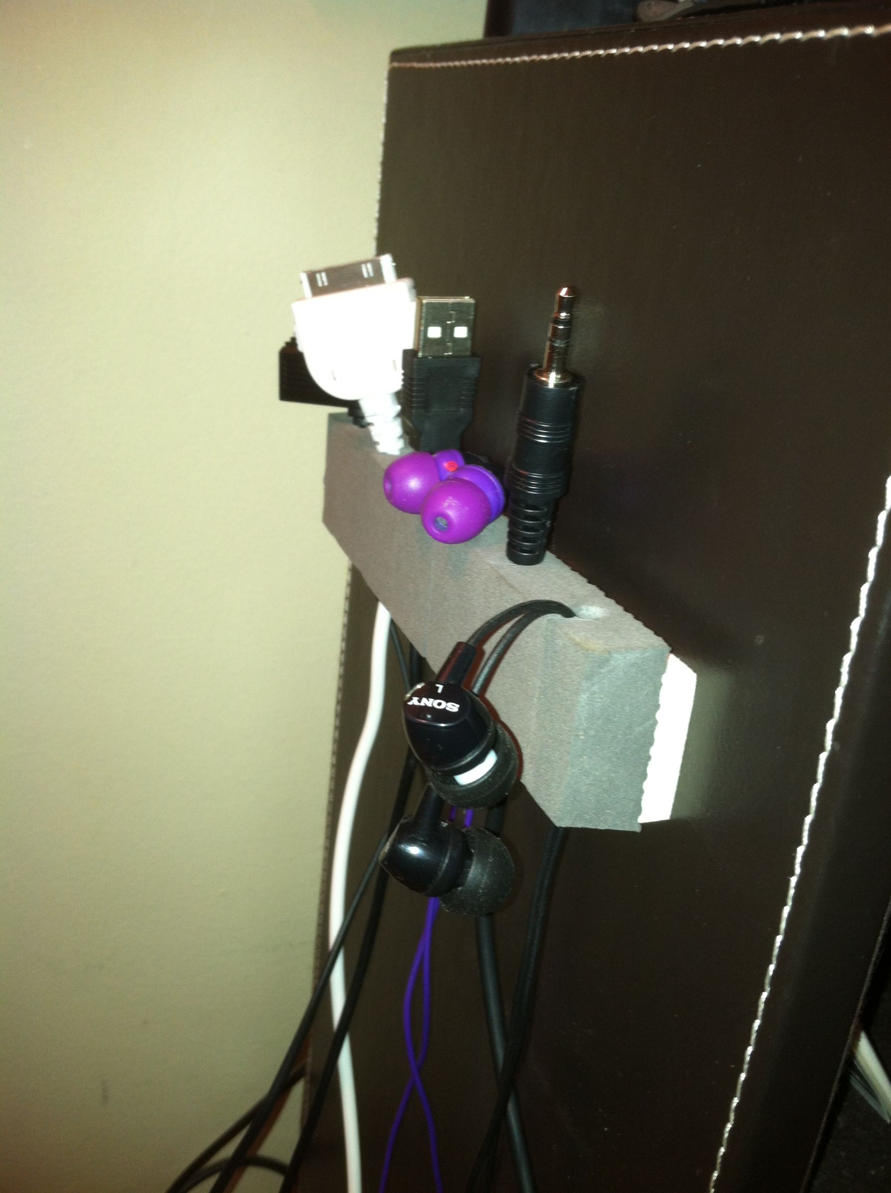 Hanging Cord Organizer - Fast, Simple, and Cheap! : 6 Steps (with ...