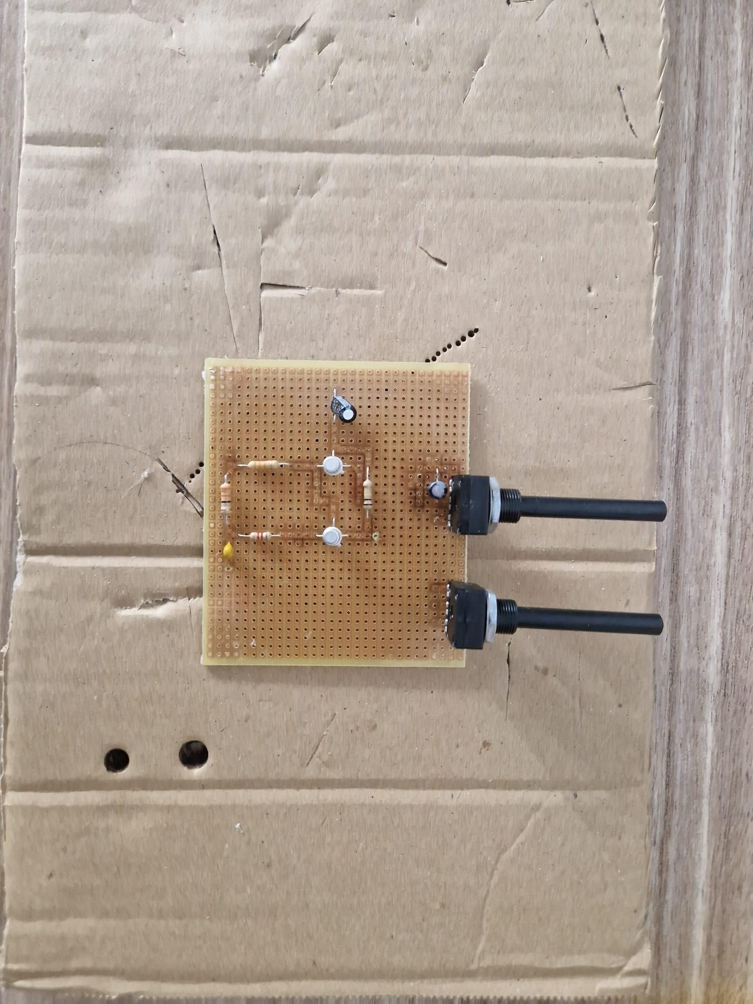 Electric Guitar With Fuzz Pedal : 4 Steps - Instructables