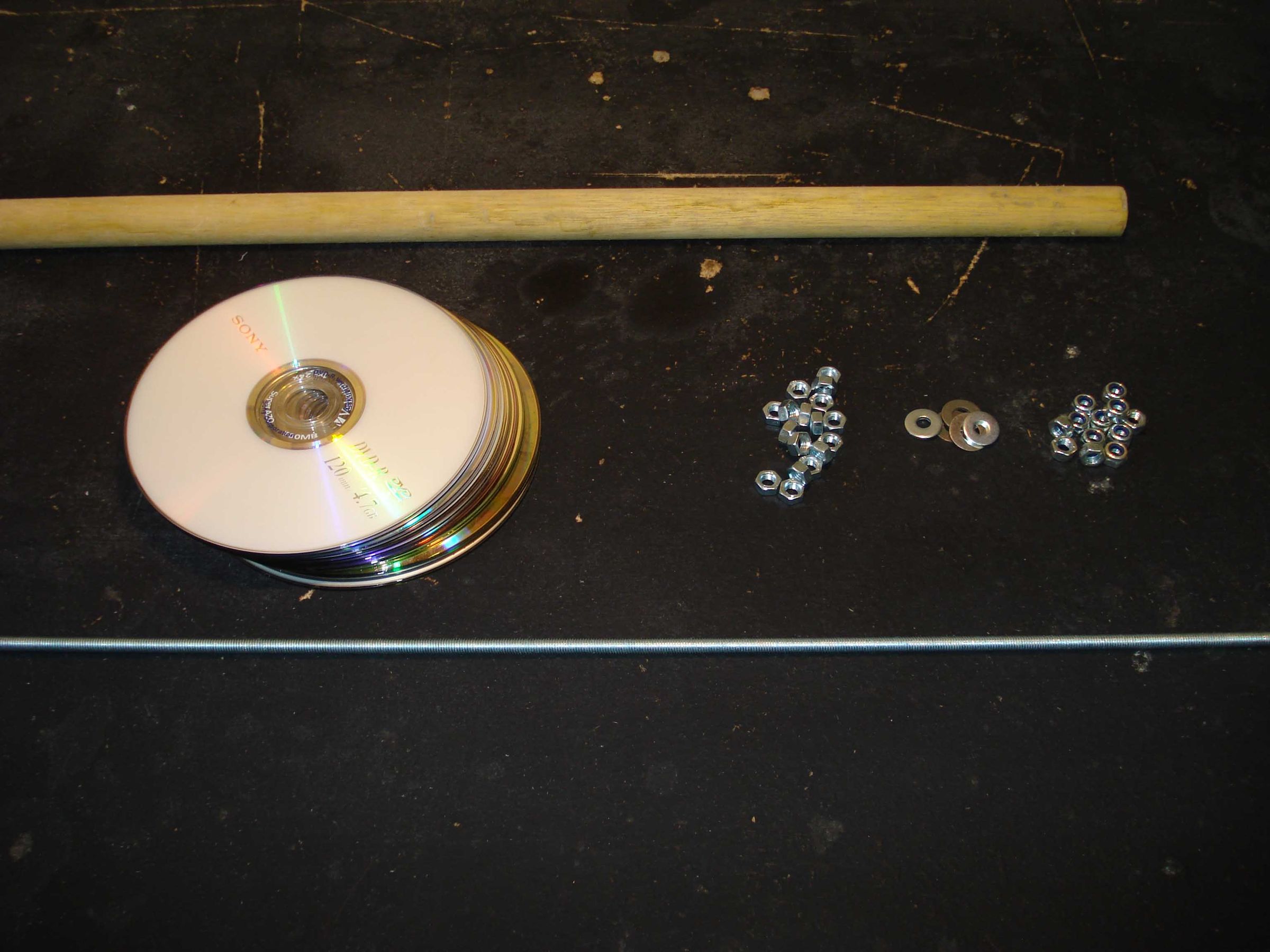 CD Rack From Old CDs : 6 Steps (with Pictures) - Instructables