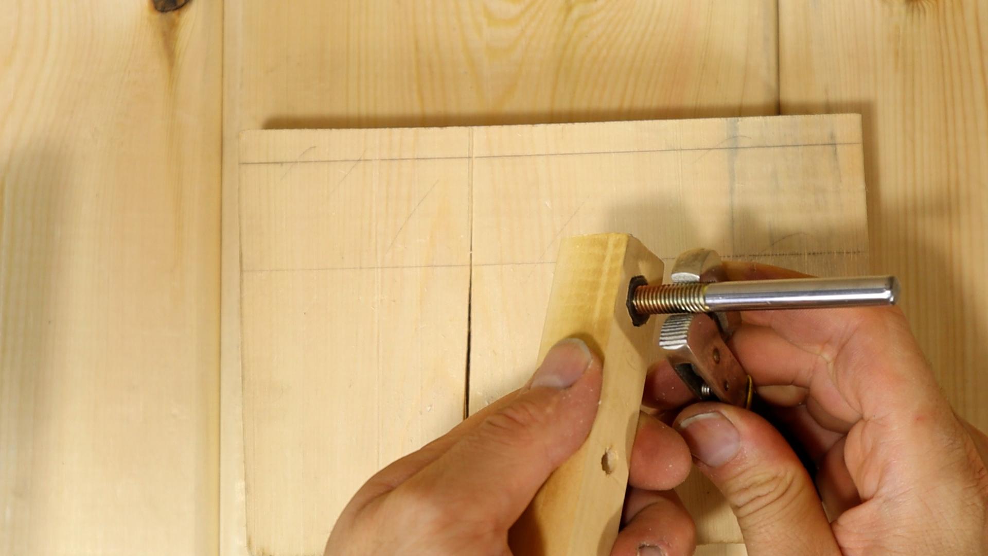 DIY Center Finder Jig : 4 Steps - Instructables