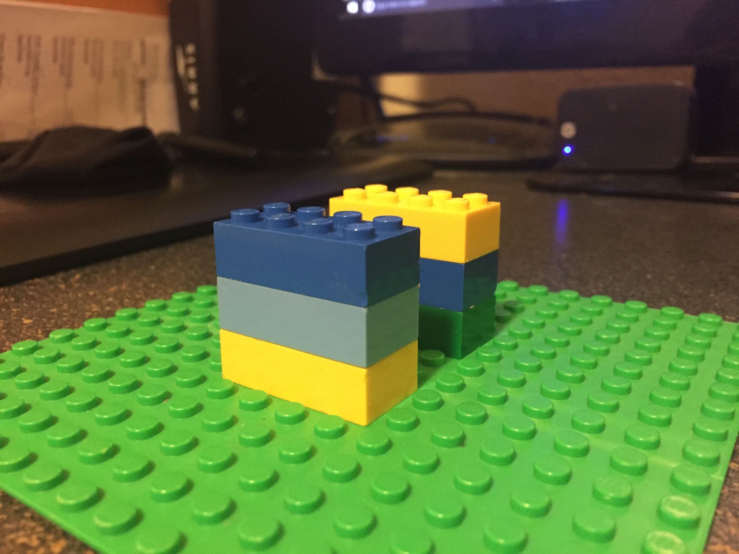 Lego Phone/tablet Stand : 4 Steps - Instructables