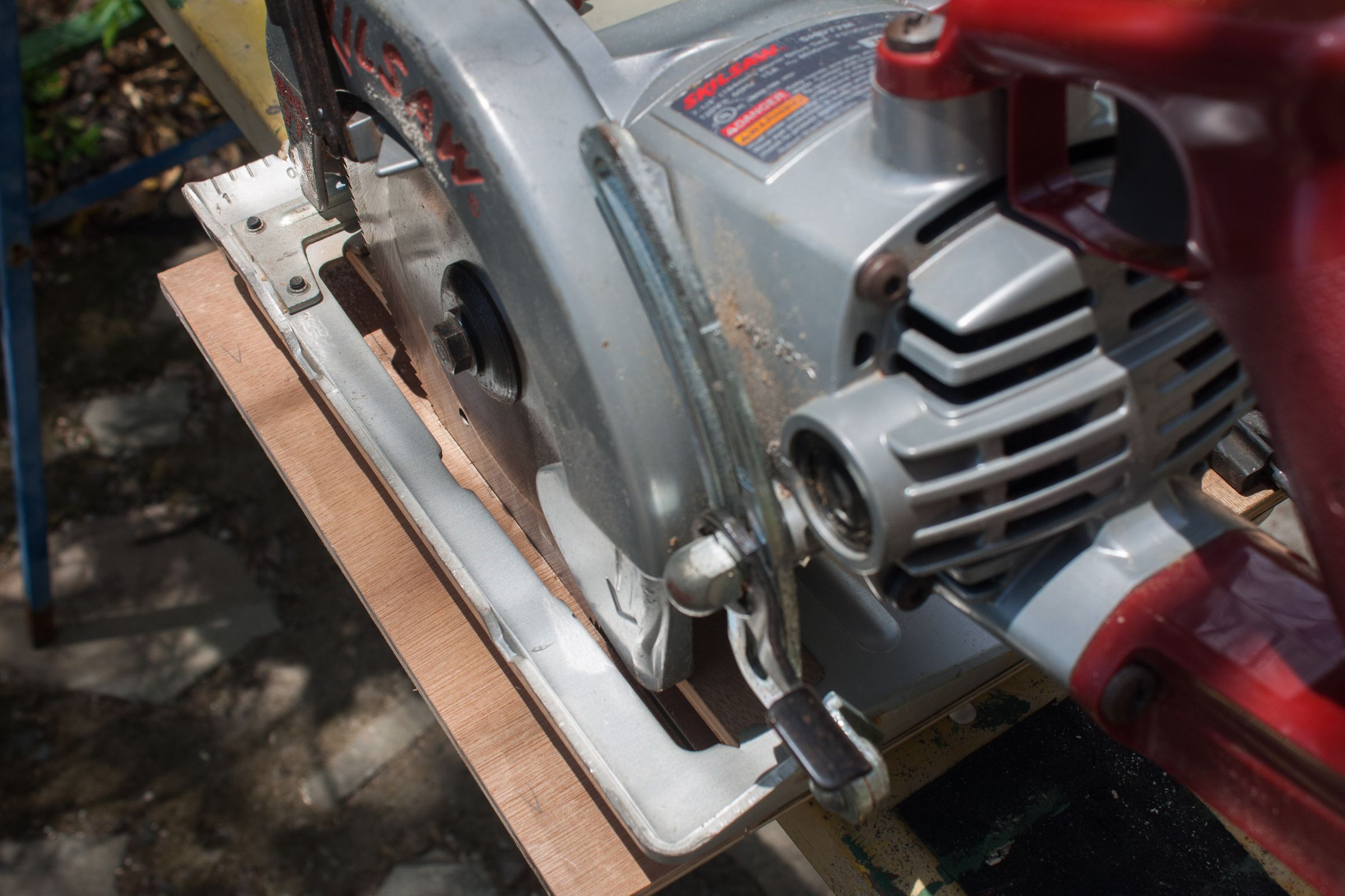 Side Table for a Zero Gravity Chair : 7 Steps (with Pictures ...